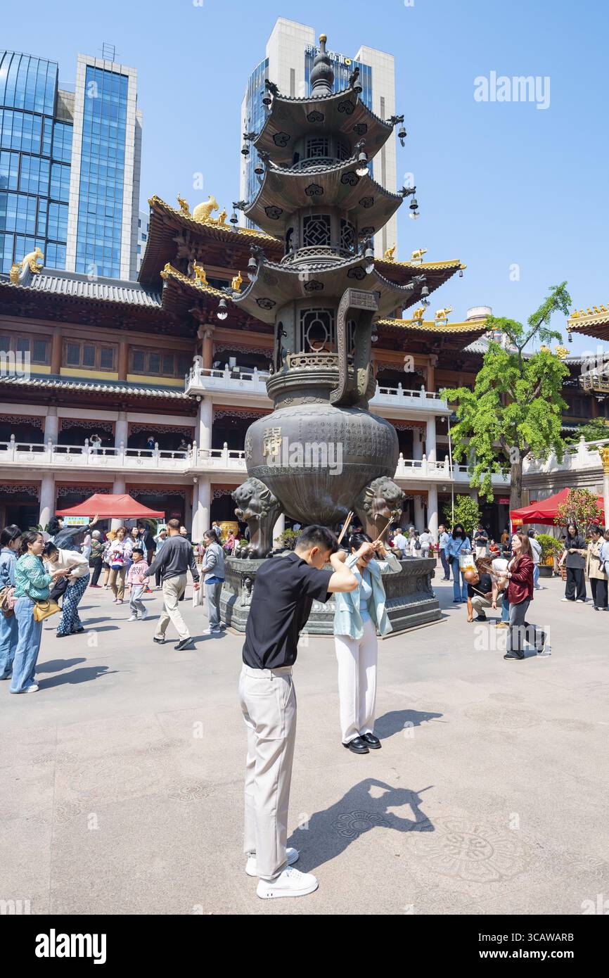 Sacred shrine, inner courtyard, Jing'an Temple, Temple of Peace and ...