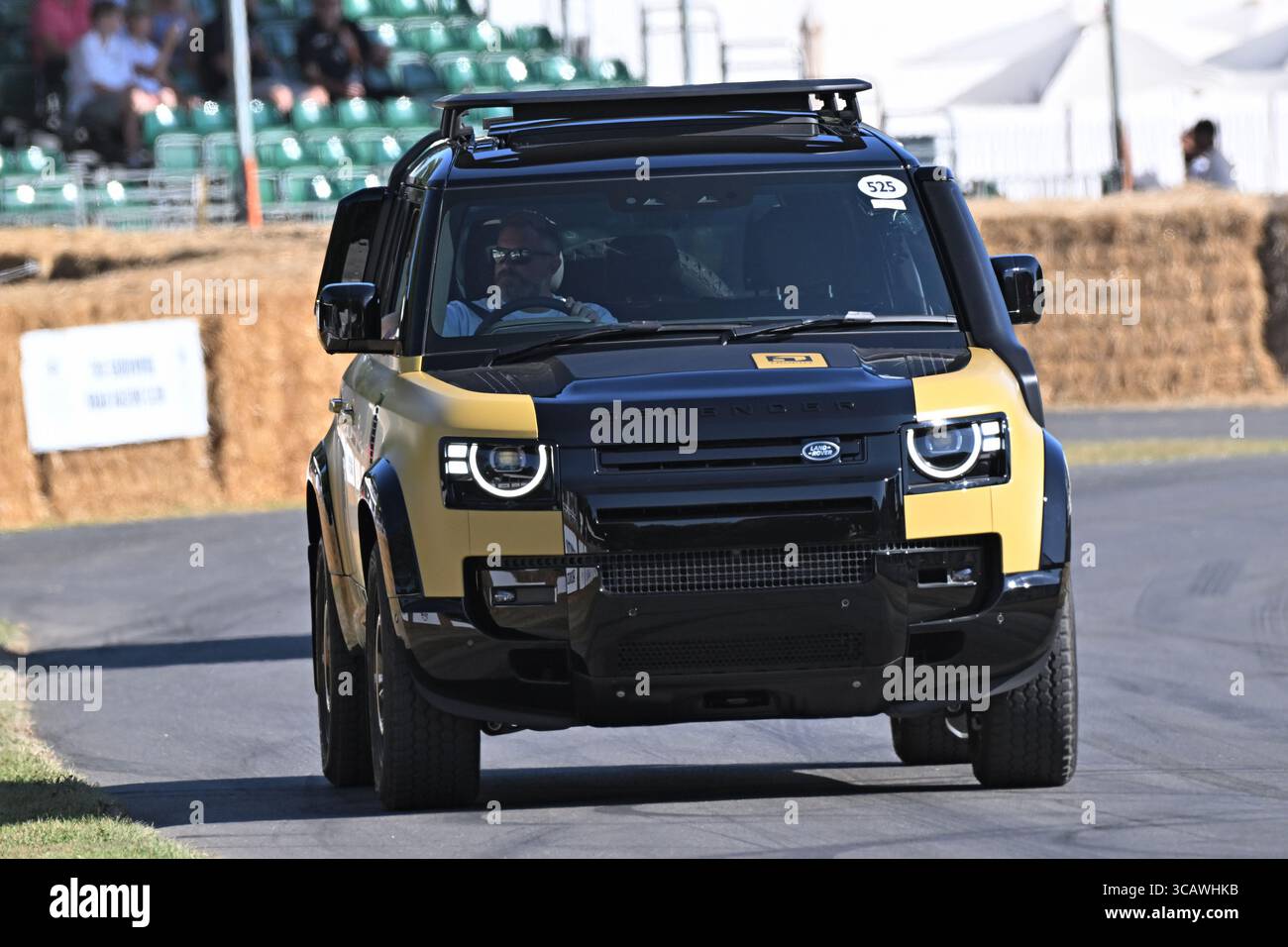 Land Rover Defender Trophy Edition, First Glance, an opportunity to see ...