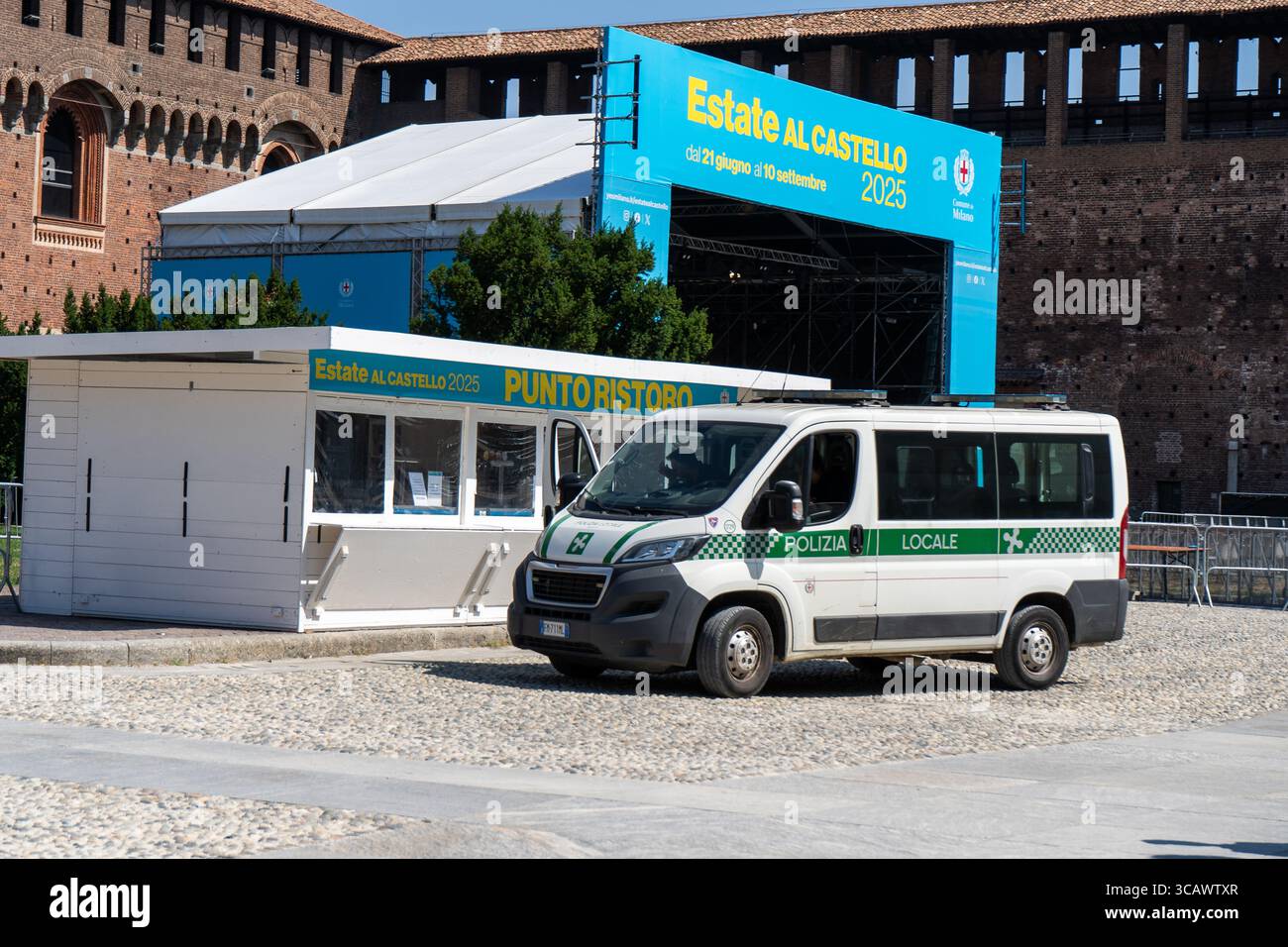 Minibus Polizia Locale di Milano Italian police local Metropolitan ...