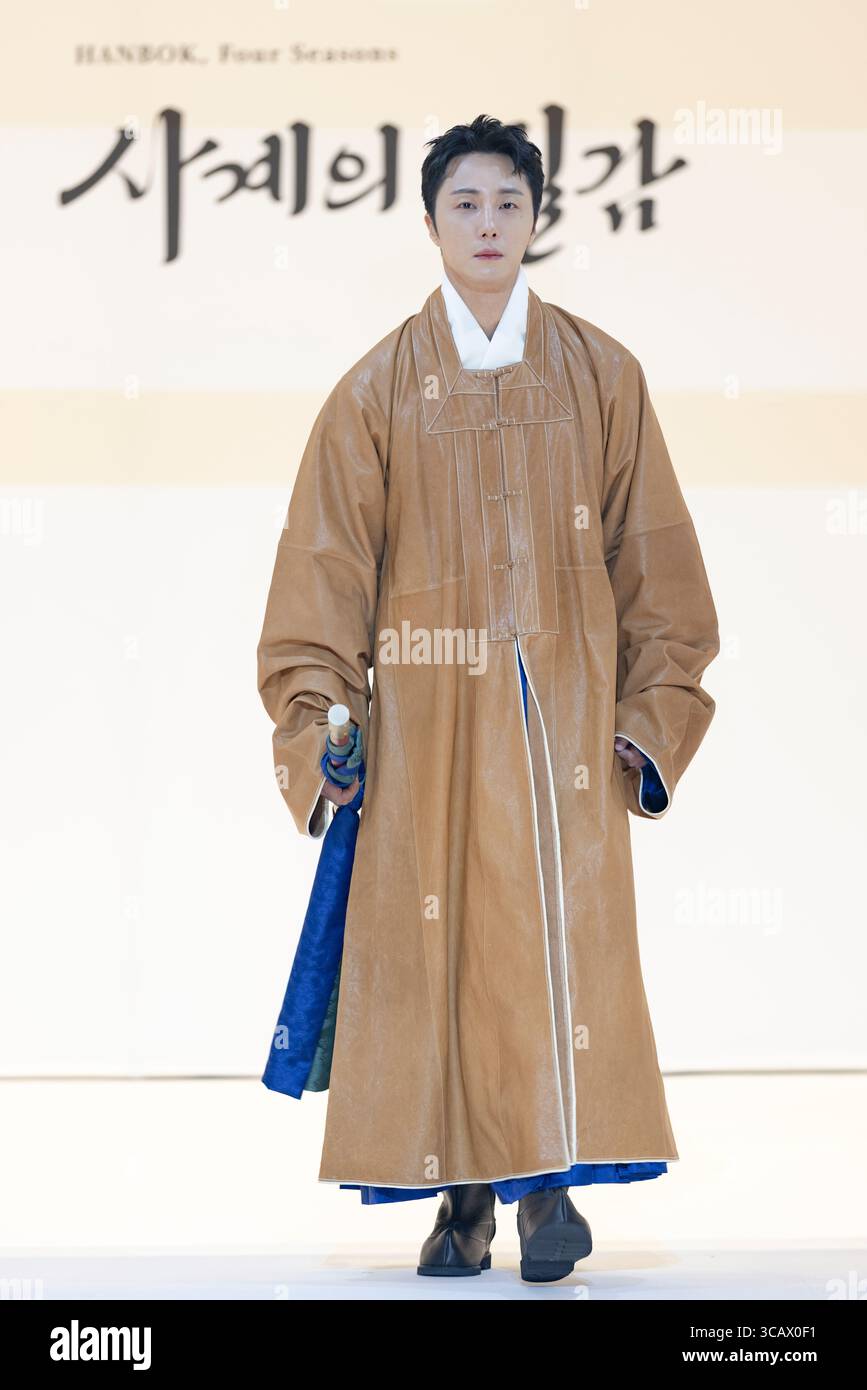 Seoul, South Korea. 07th Aug, 2025. Actor Jung Il-woo poses for photos ...