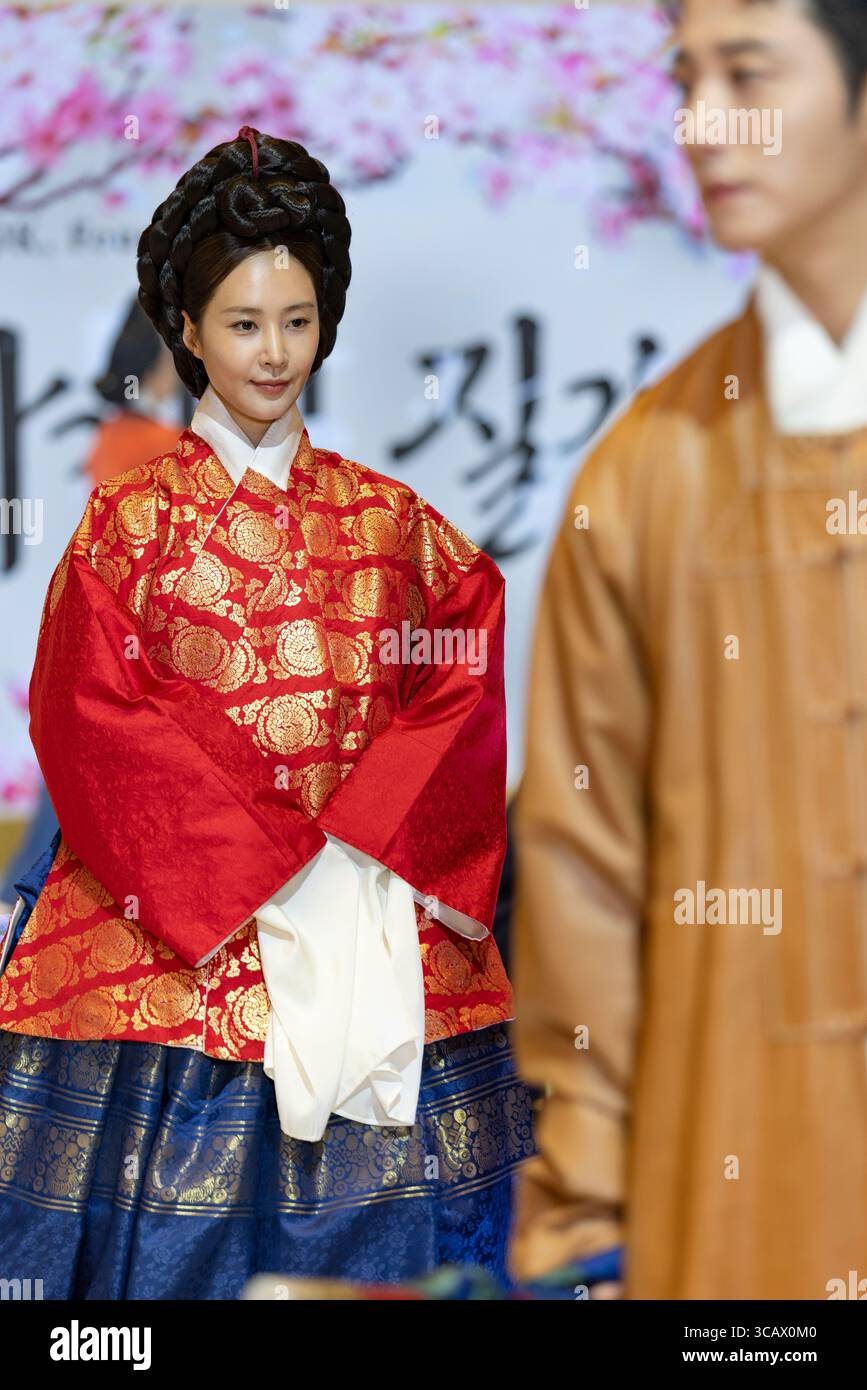 Actor Jung Il-woo and singer-actress Kwon Yu-ri attend the opening ...