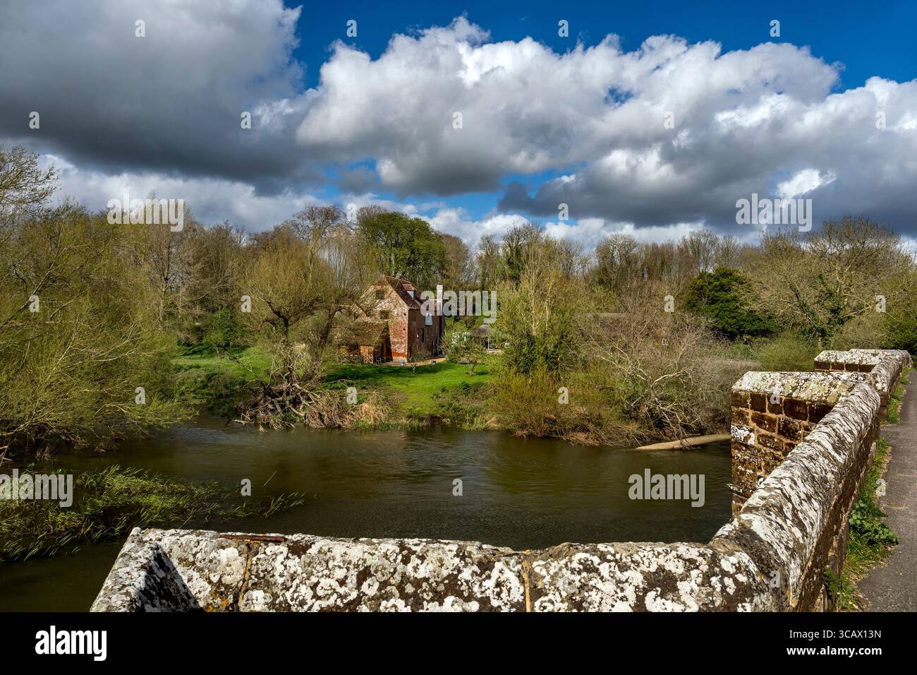 White mill bridge sturminster marshall hi-res stock photography and ...