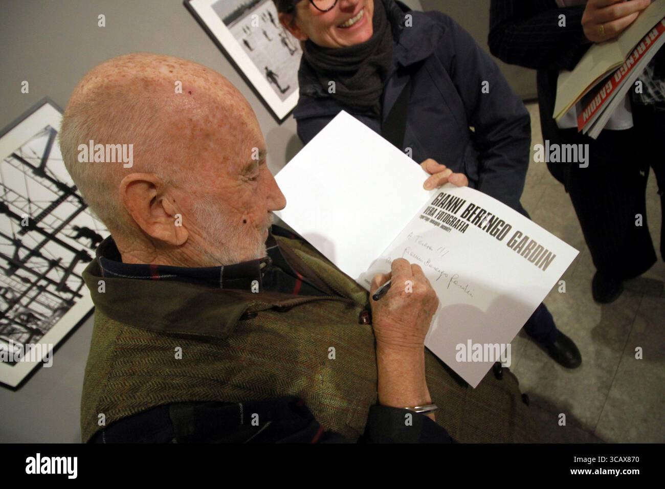 Milan Opening Of The Gianni Berengo Gardin Exhibition At Spazio Forma, With Ferdinando Scianna ...
