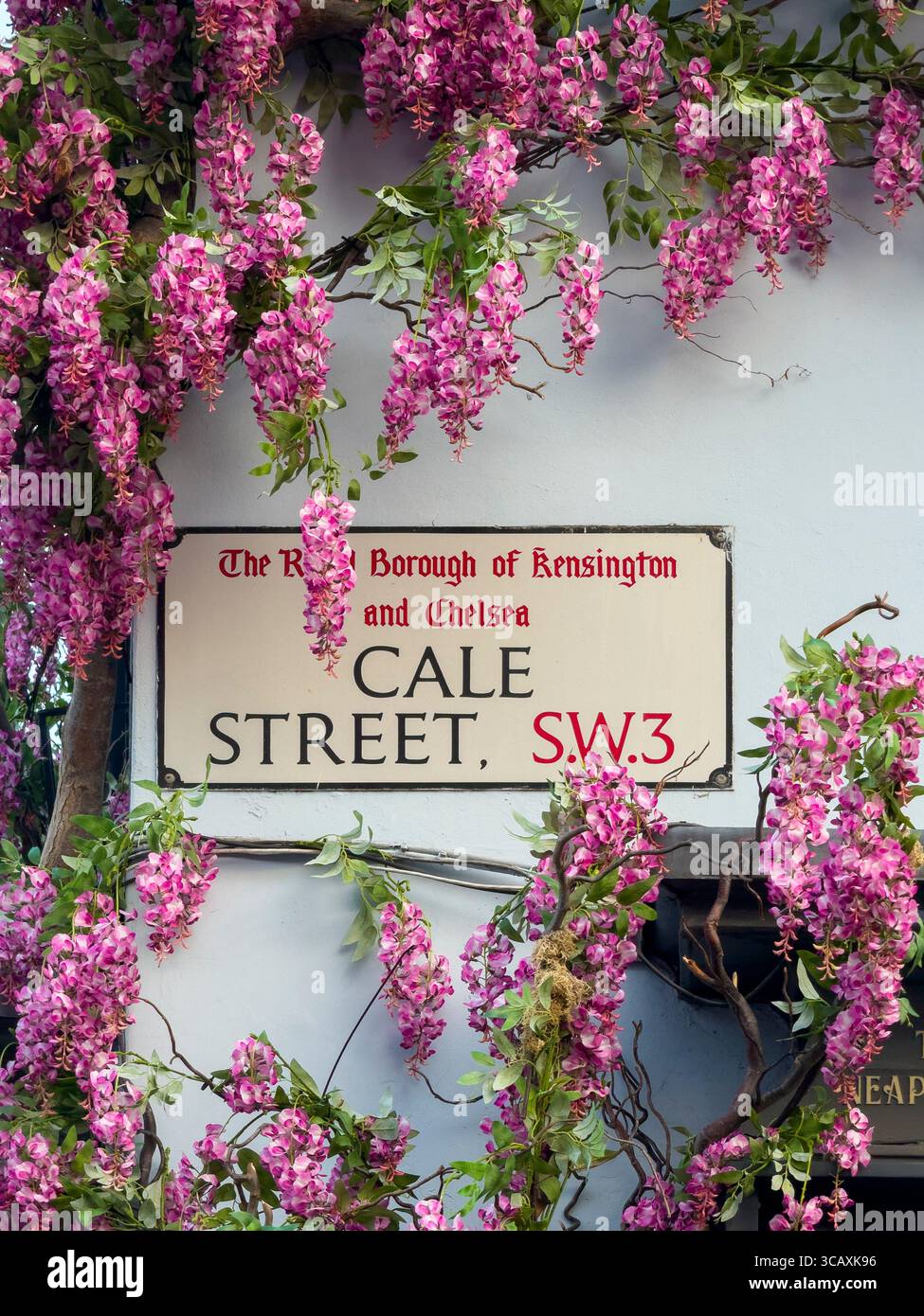 Kensington street sign hi-res stock photography and images - Alamy