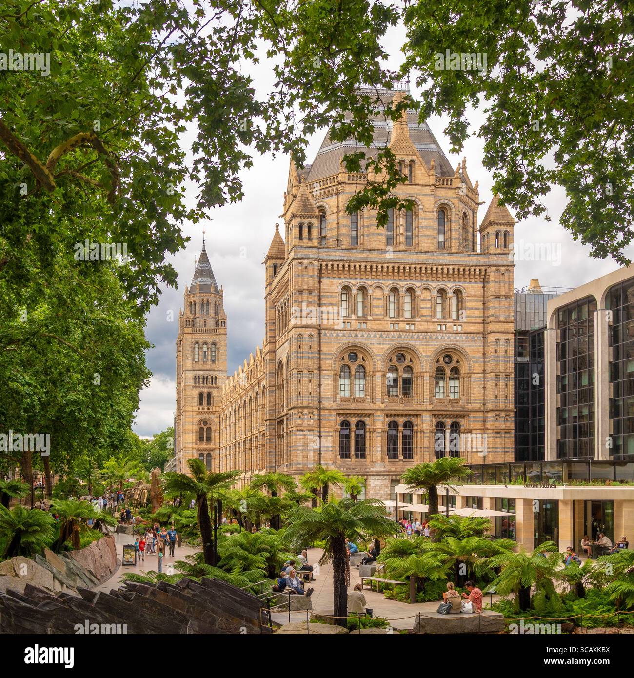 The magnificent Romanesque revival facade of the Natural History Museum ...