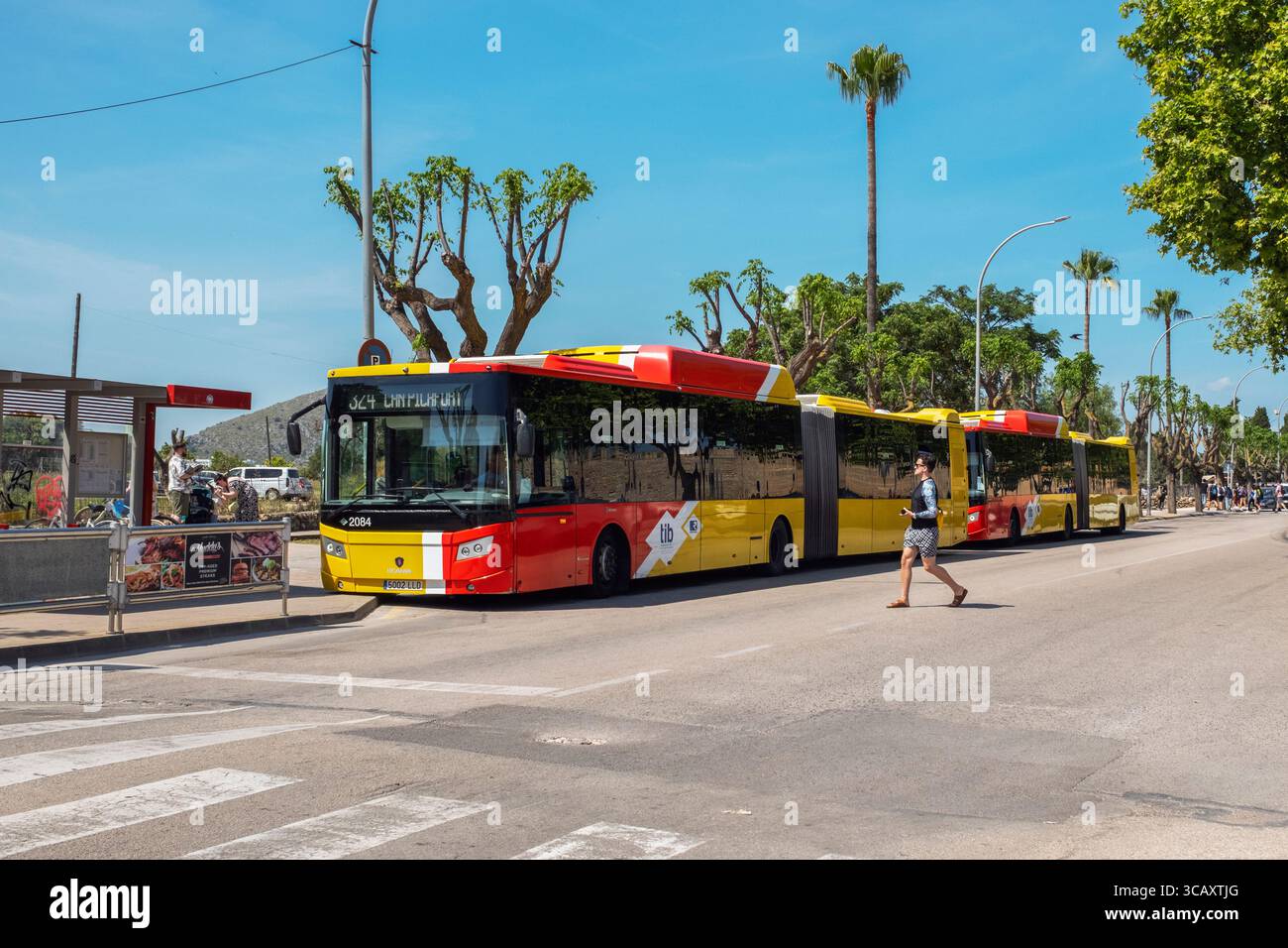 Island coach services hi-res stock photography and images - Alamy