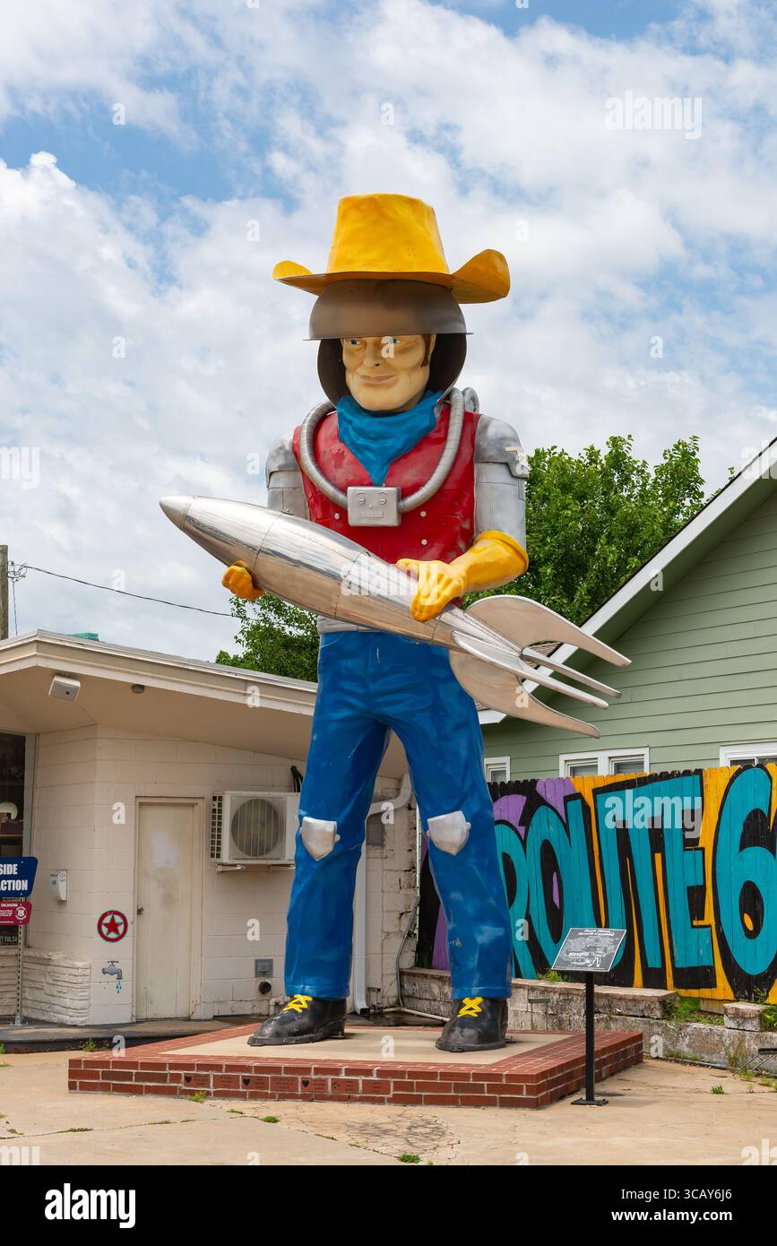 Tulsa, Oklahoma - United States - June 18th, 2025: Route 66 Roadside ...