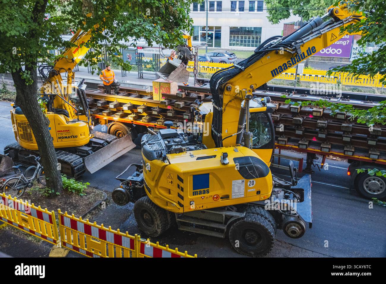 Construction workers excavators tram hi-res stock photography and ...