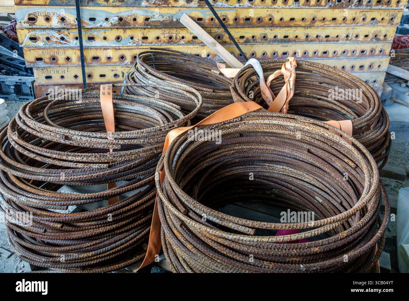 Coils of rusted rebar rebarred steel rods hi-res stock photography and ...