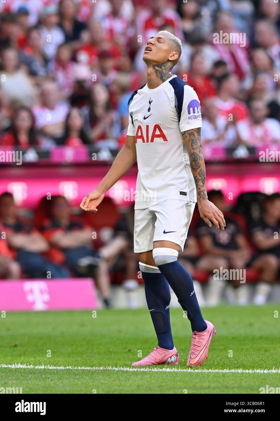Richarlison Tottenham Hotspur Spurs (09) Enttaeuschung enttaeuscht nach ...