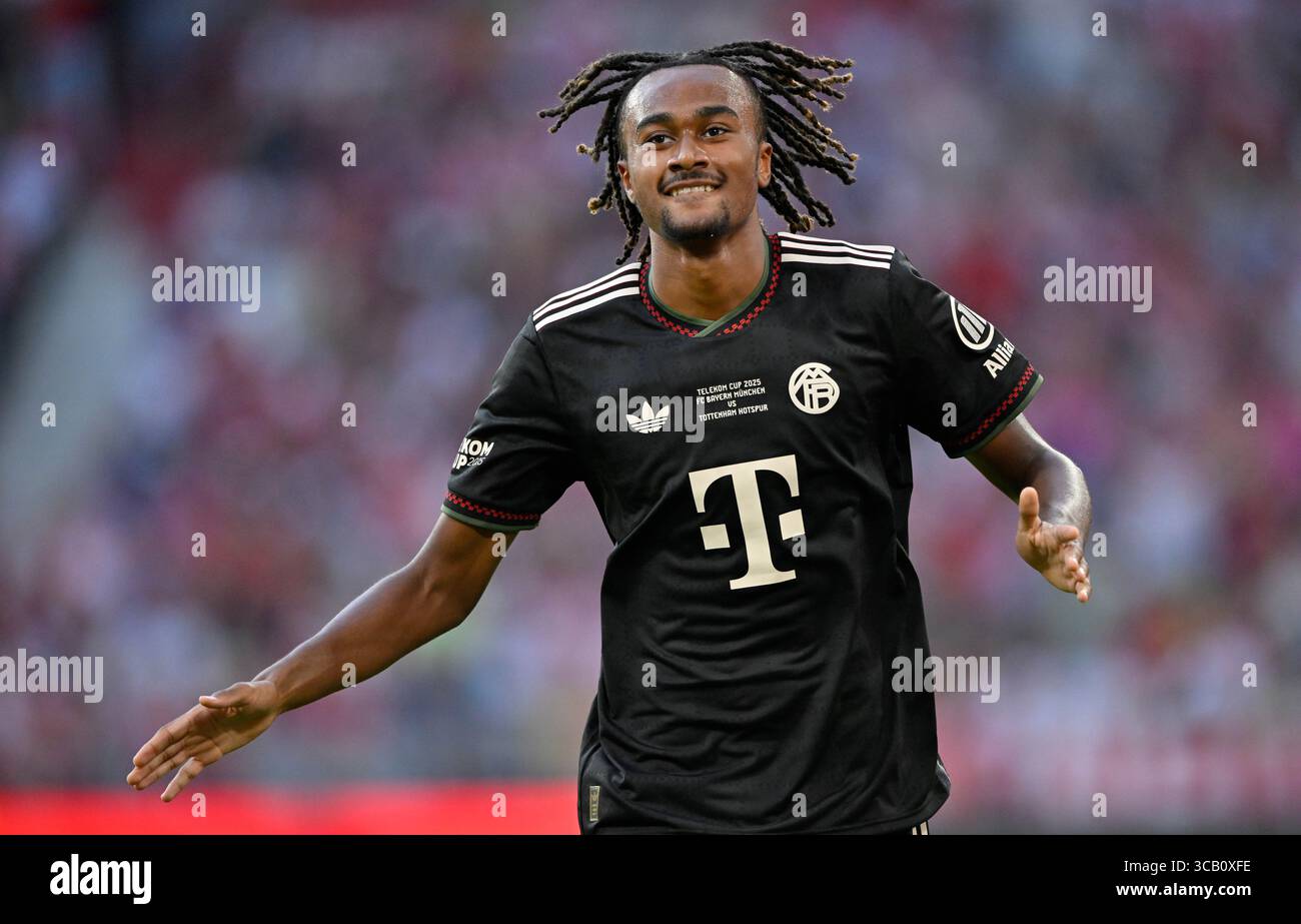 TOR zum 4:0 Jonah Daniel Kusi-Asare Bayern Muenchen FCB (41) Torjubel ...