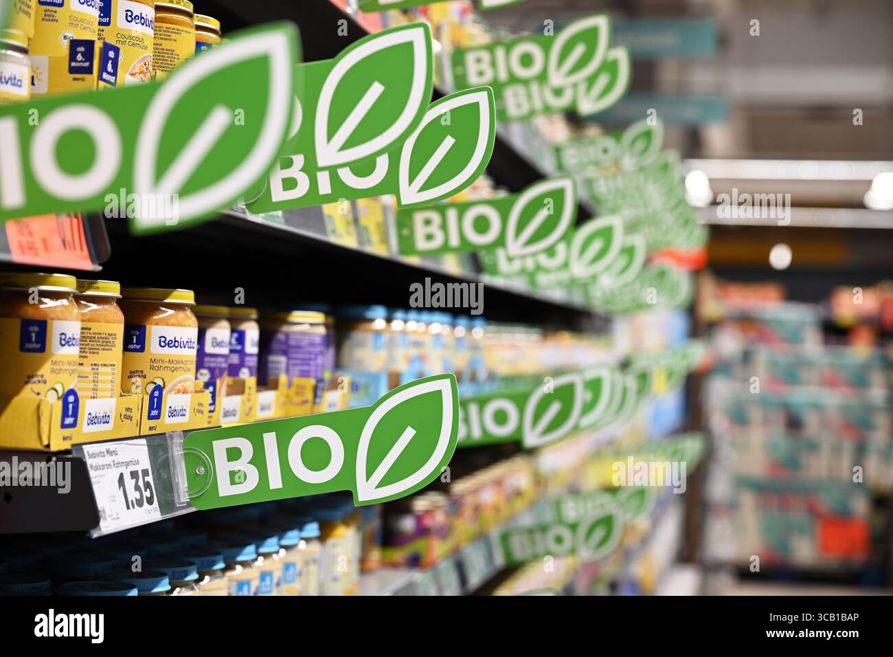 Shelf stoppers hi-res stock photography and images - Alamy