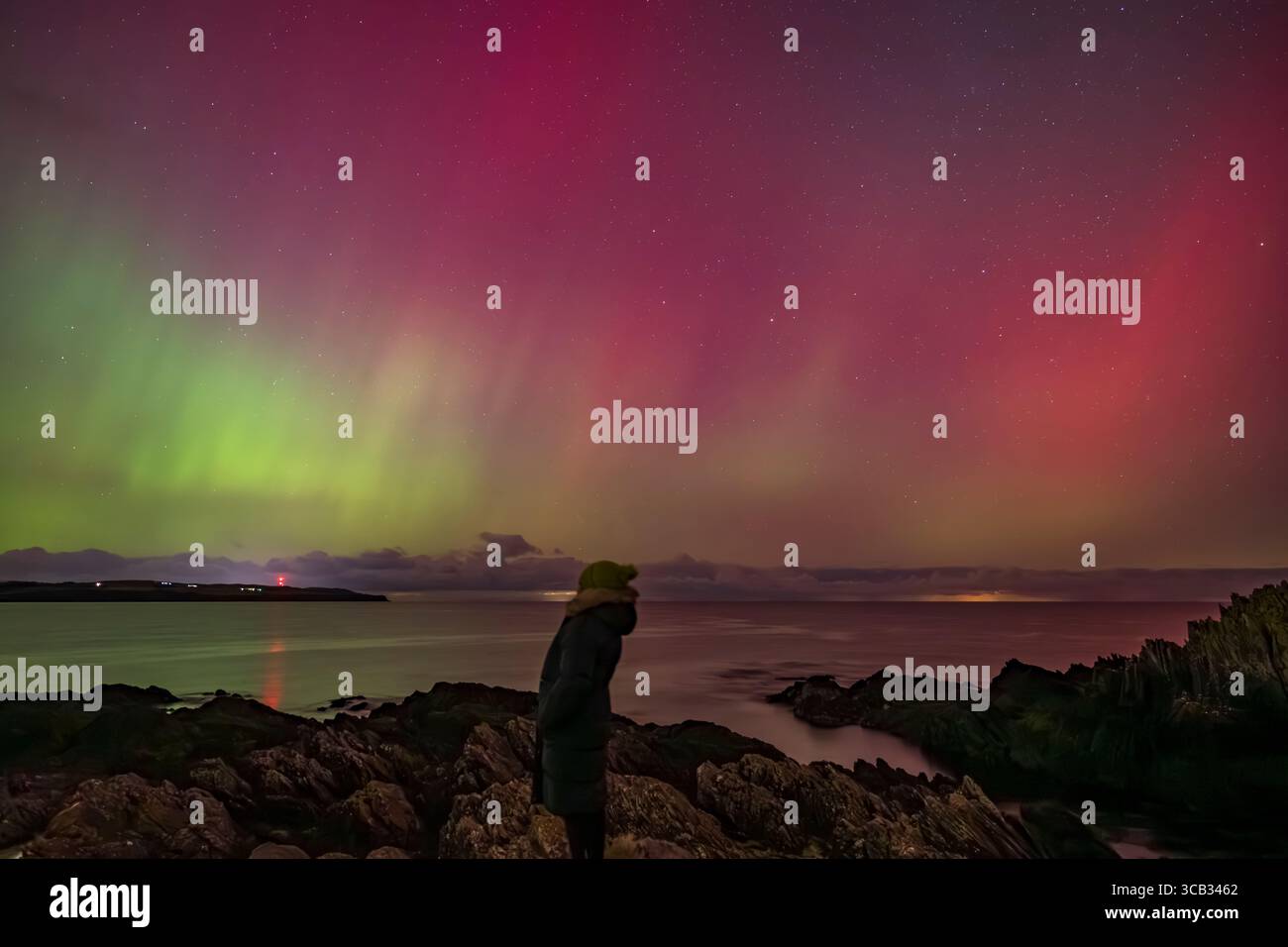 Aurora borealis over ocean water hi-res stock photography and images ...