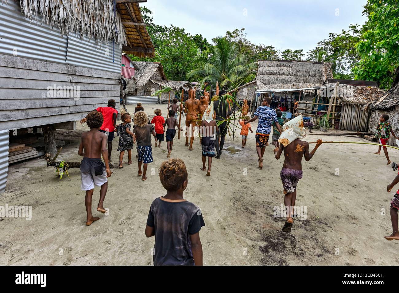 Asaro mud masks hi-res stock photography and images - Alamy