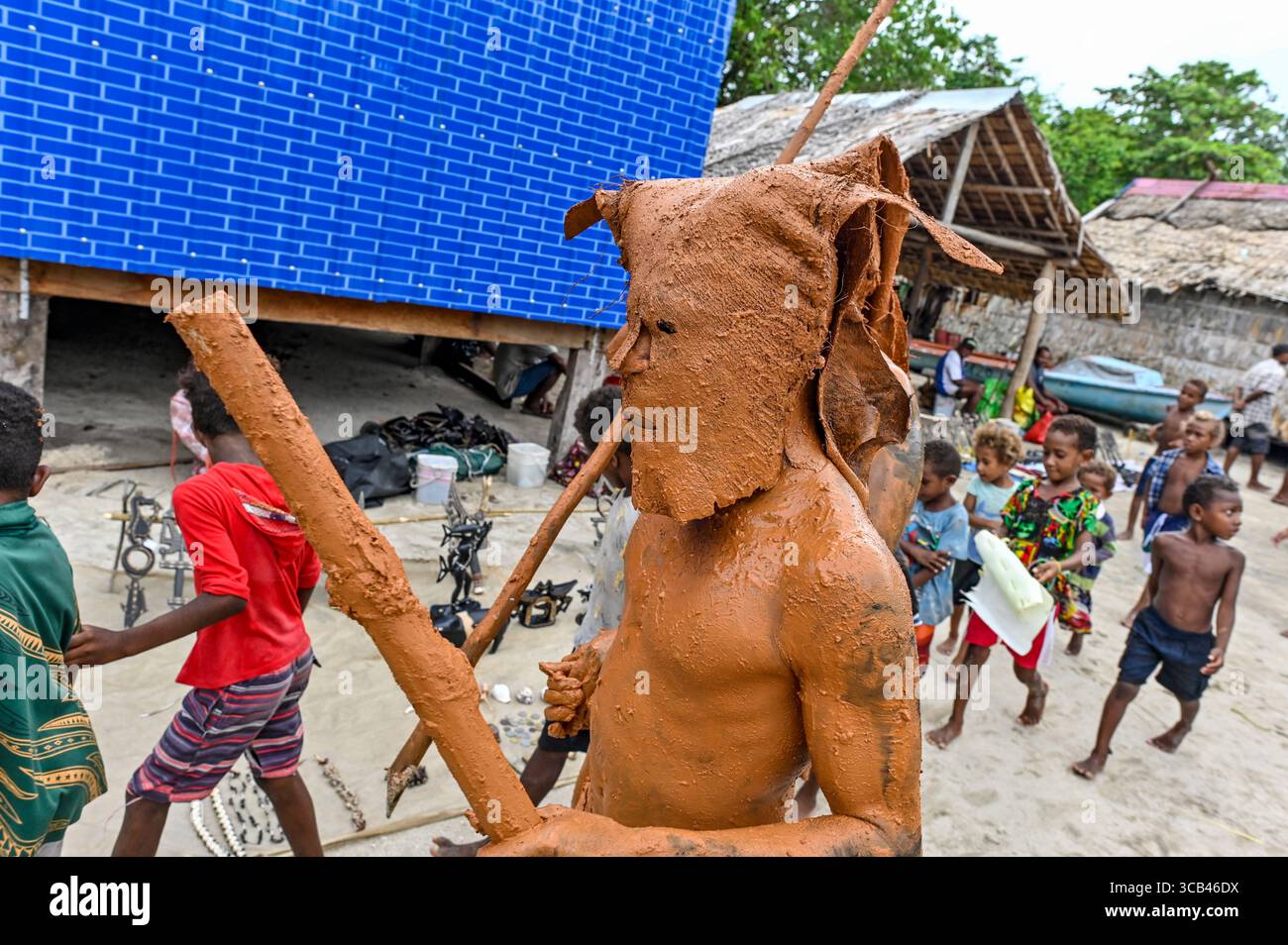 Asaro mud masks hi-res stock photography and images - Alamy