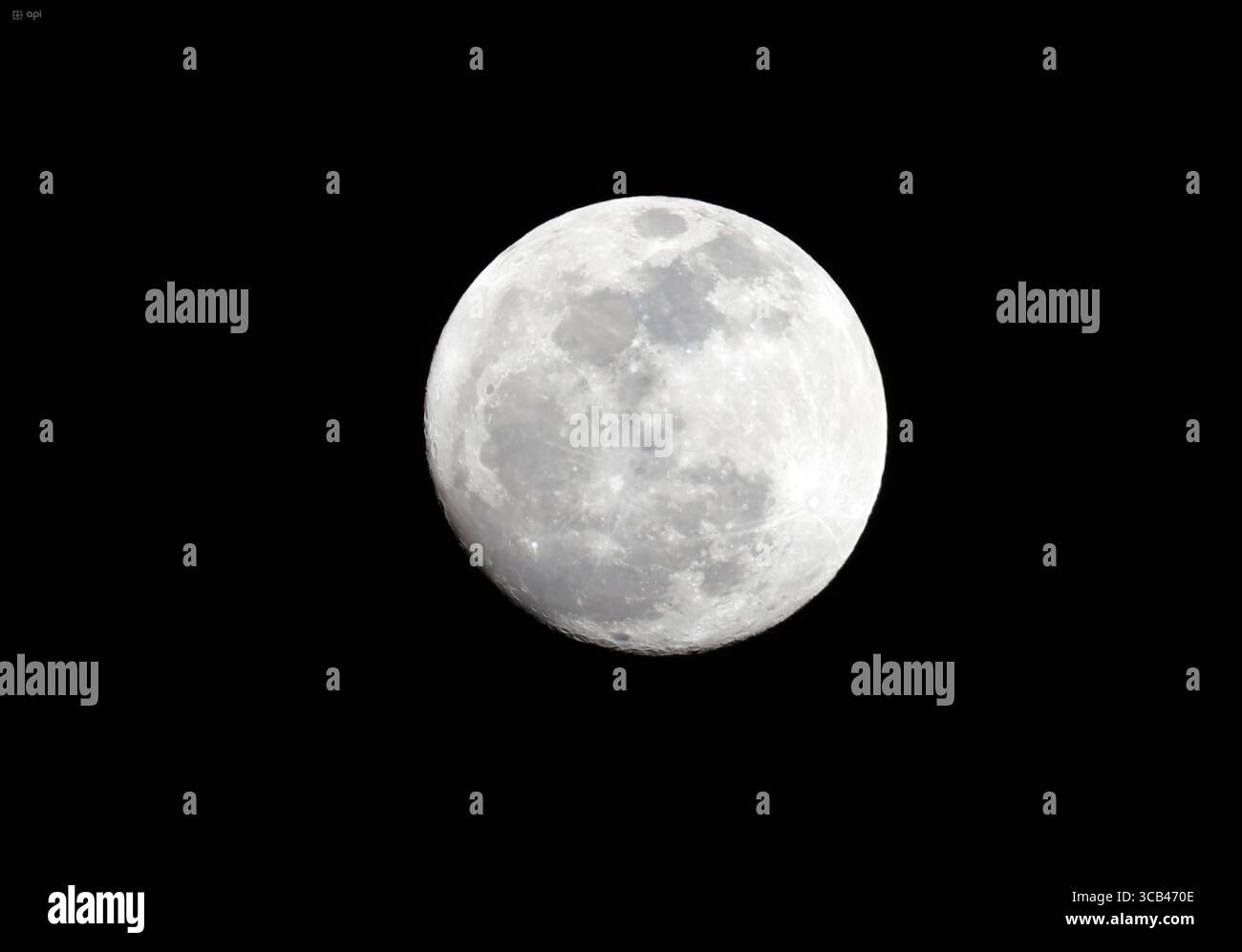 CUENCA FULL MOON Cuenca,Ecuador August 7, 2025 Todays moon, August 7 ...