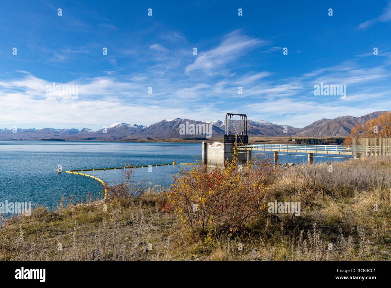 Lake Tekapo, Canterbury, New Zealand, Waitaki hydropower scheme and ...