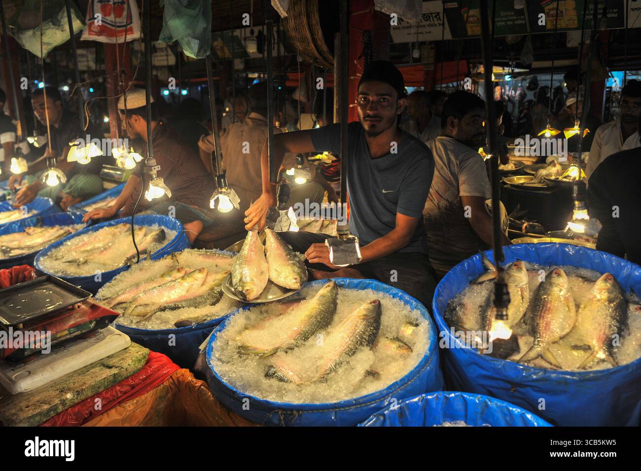 Lalbazar fish market hi-res stock photography and images - Alamy
