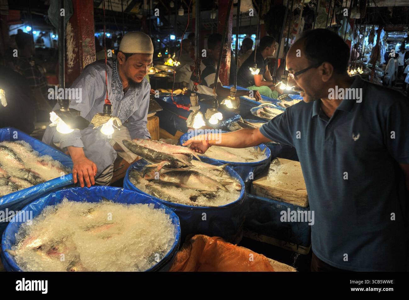 Lalbazar fish market hi-res stock photography and images - Alamy