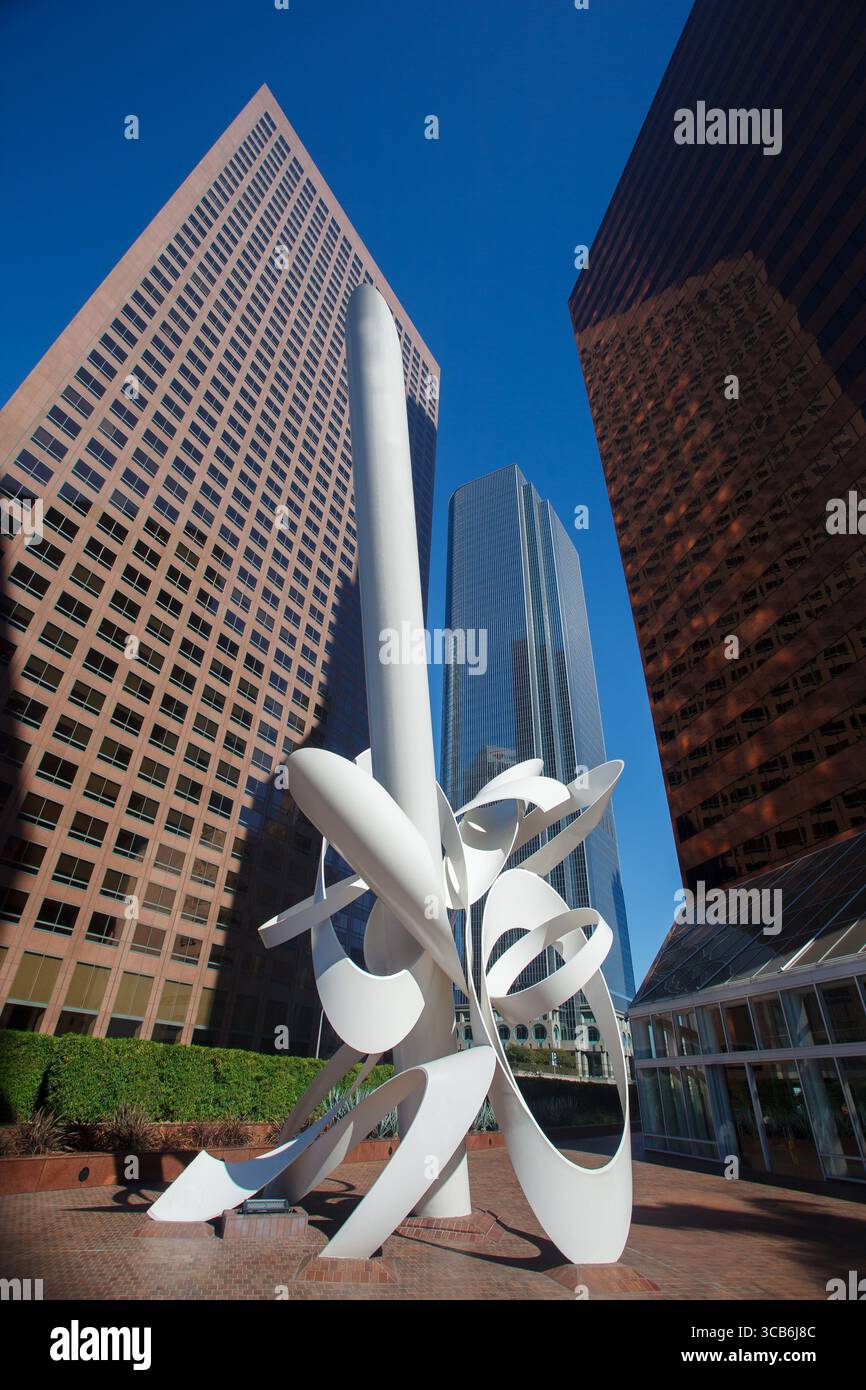 The Ulysses sculpture by Alexander Liberman in downtown Los Angeles ...