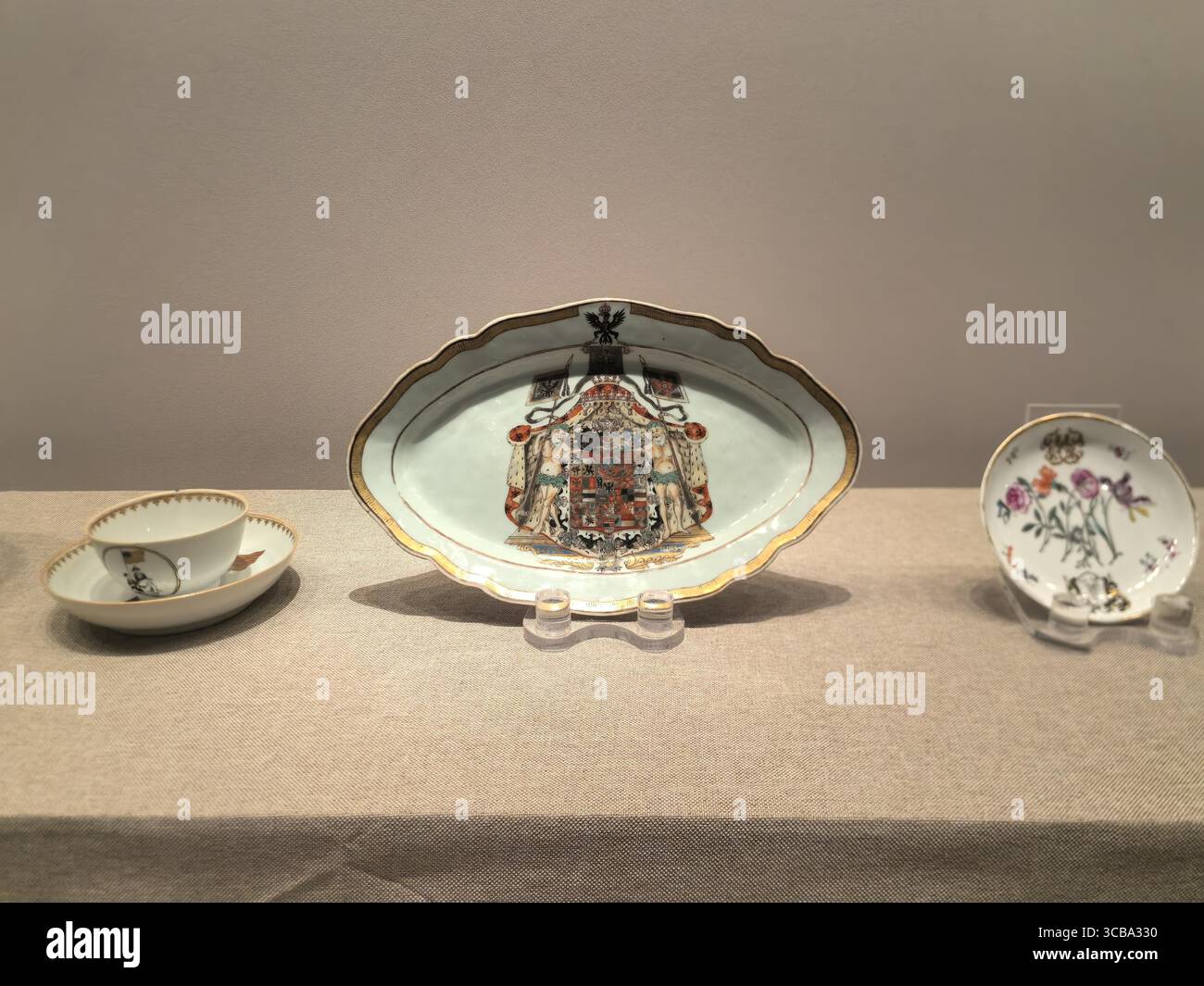 People visit the Shenyang Museum in Shenyang City, northeast China's ...