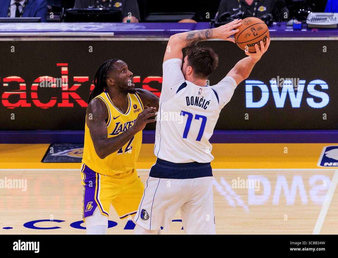 Luka doncic lakers hi-res stock photography and images - Alamy