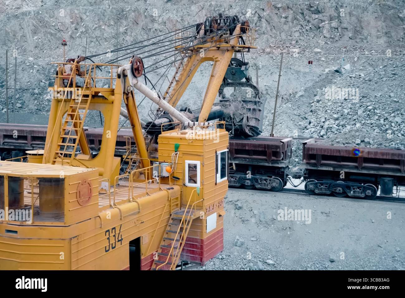 Excavator loading rubble dump hi-res stock photography and images - Alamy