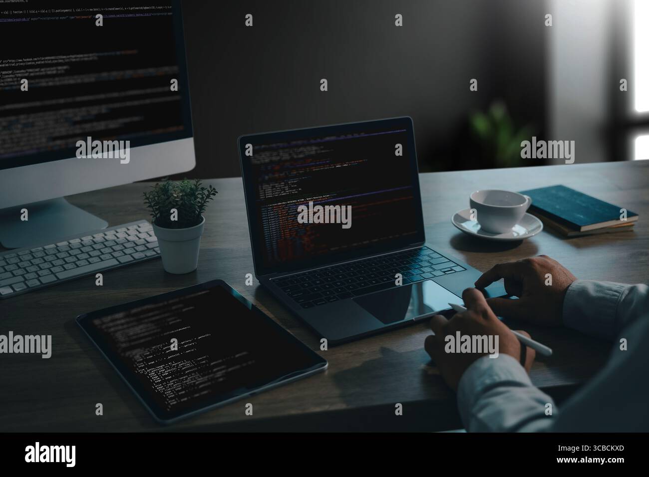 Creative editors workspace monitor hi-res stock photography and images - Alamy