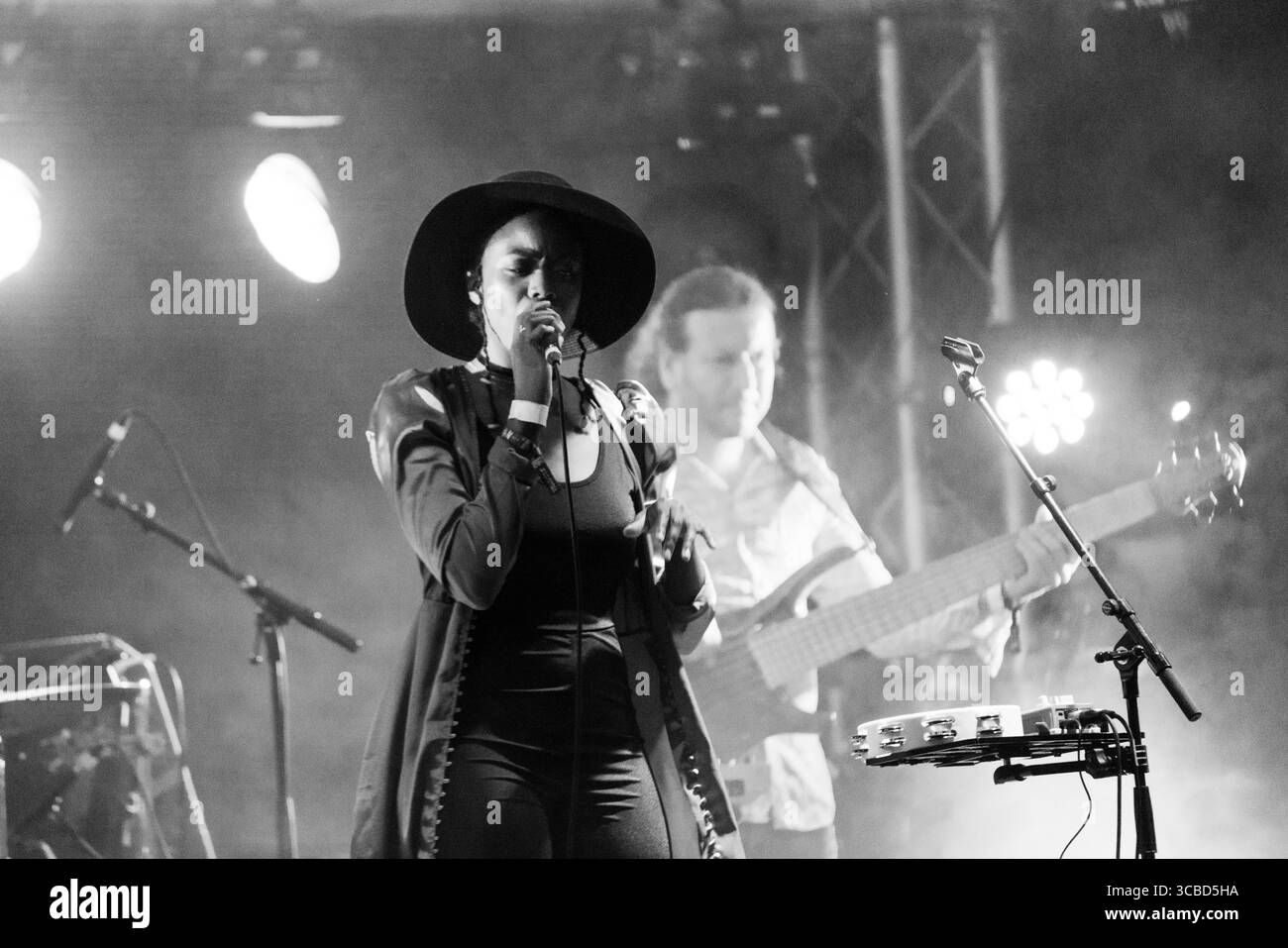 School performance uk Black and White Stock Photos & Images - Alamy