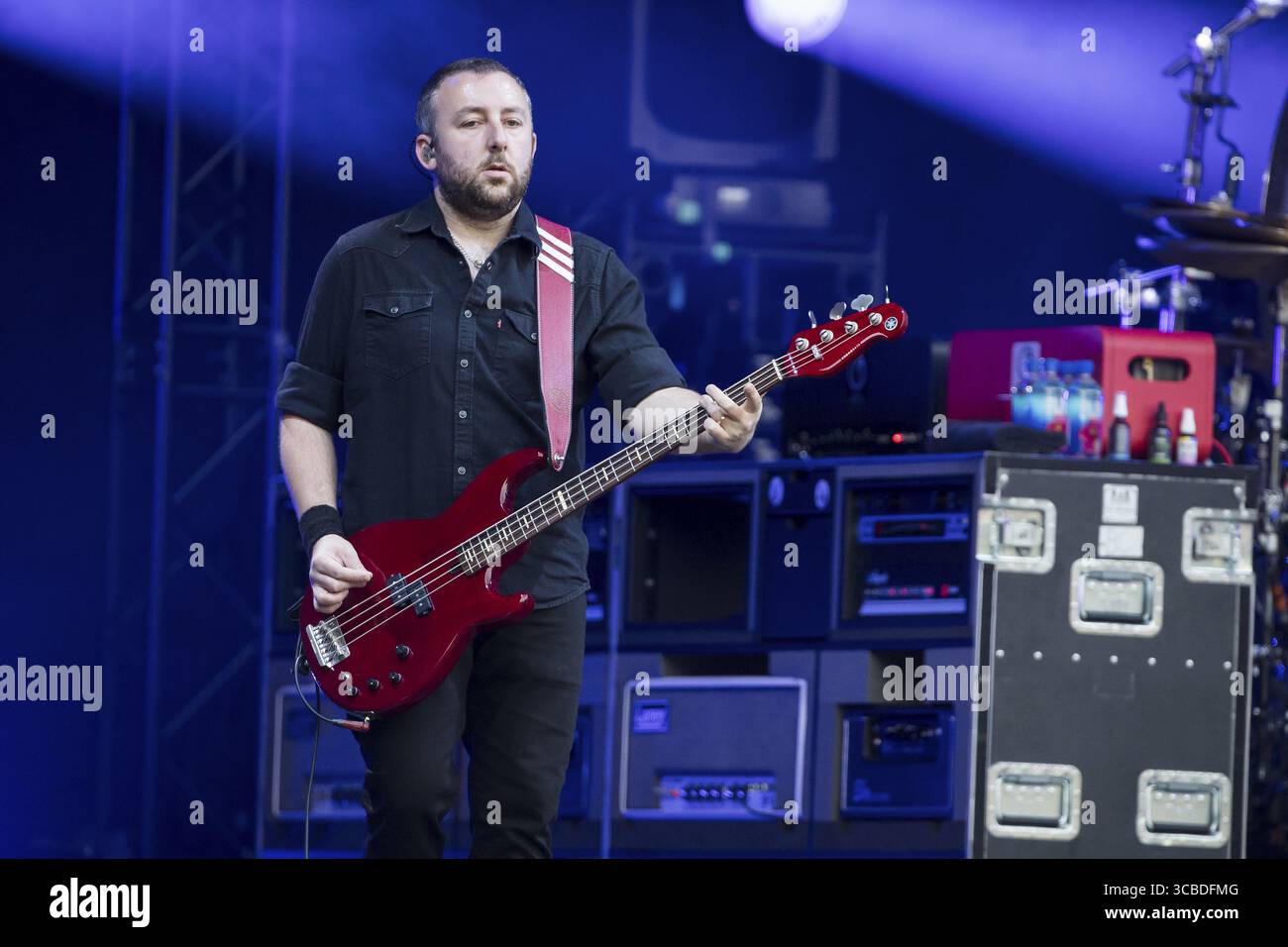 Jack Bates, bassist of The Smashing Pumpkins live on The Aghori Tour at ...