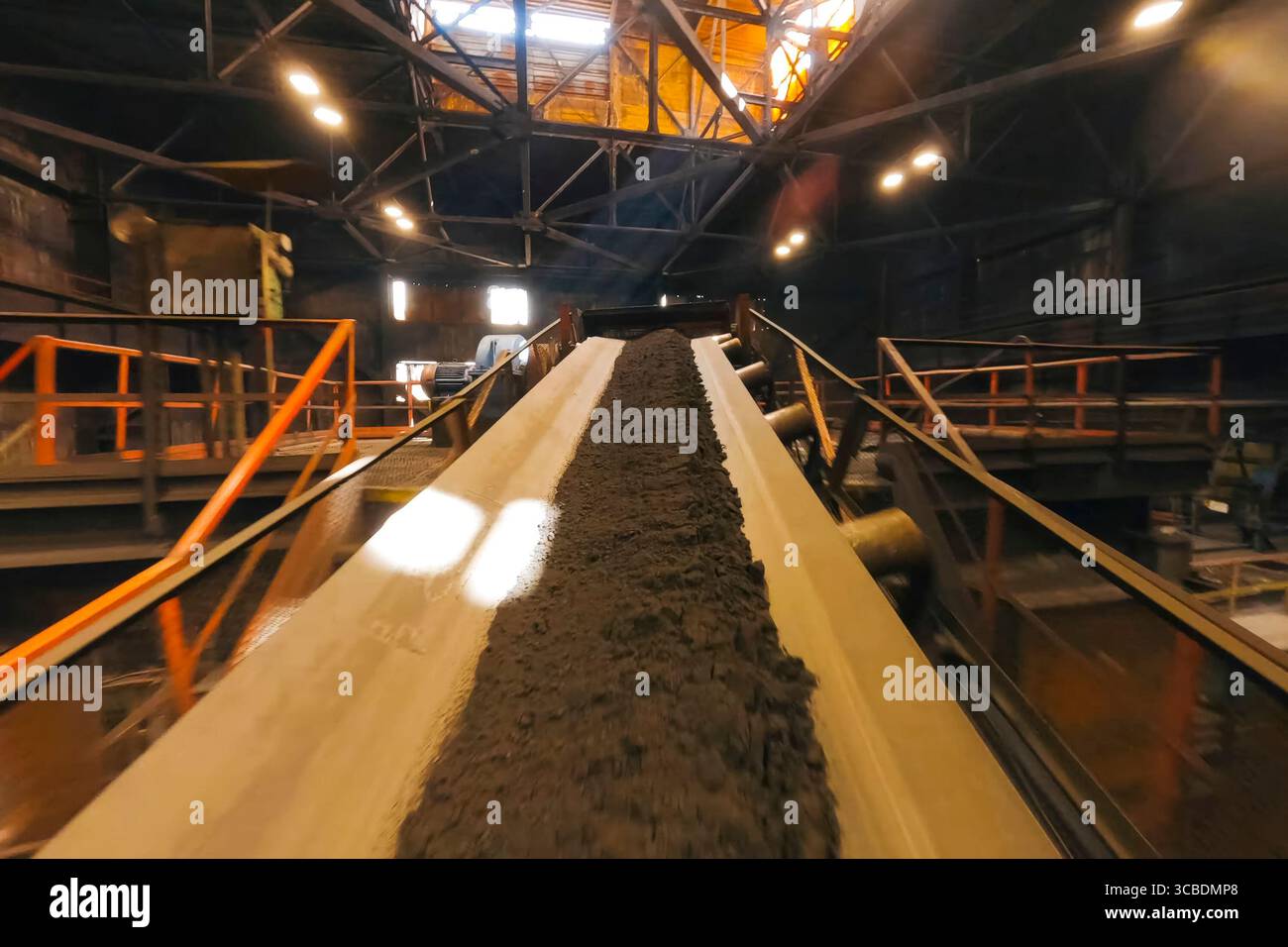 Mining Equipment, Rock Supply Line Stock Photo - Alamy