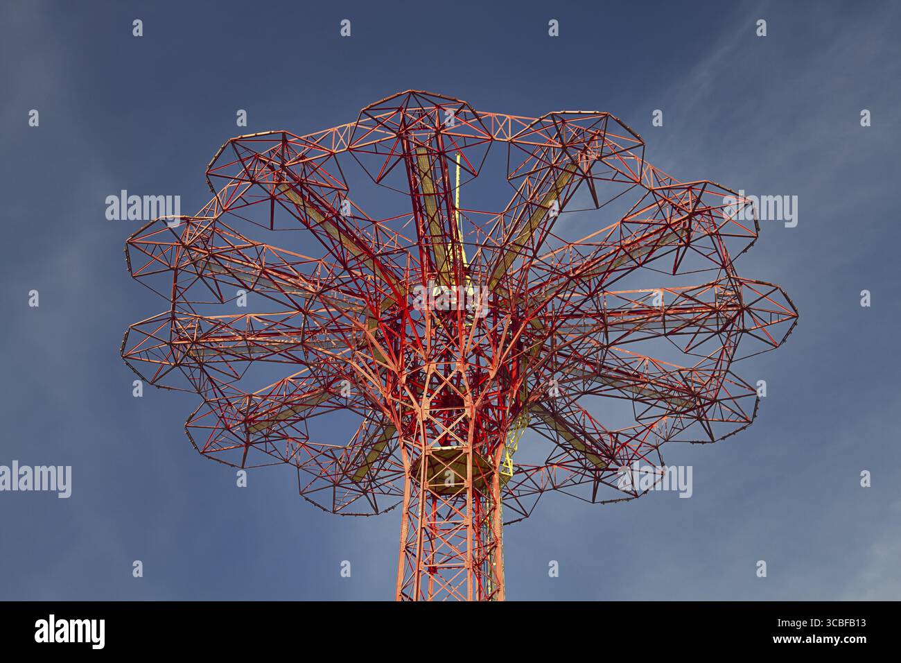 Top part of the parachute jump tower at Coney Island Stock Photo - Alamy