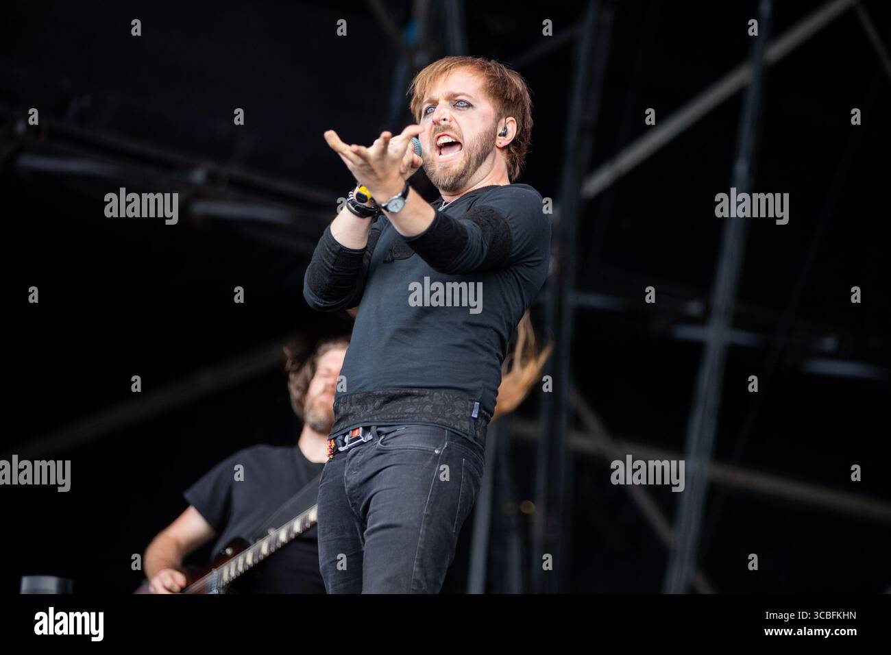 Derbyshire, England, 8th August, 2025. Famyne playing the Ronnie James ...