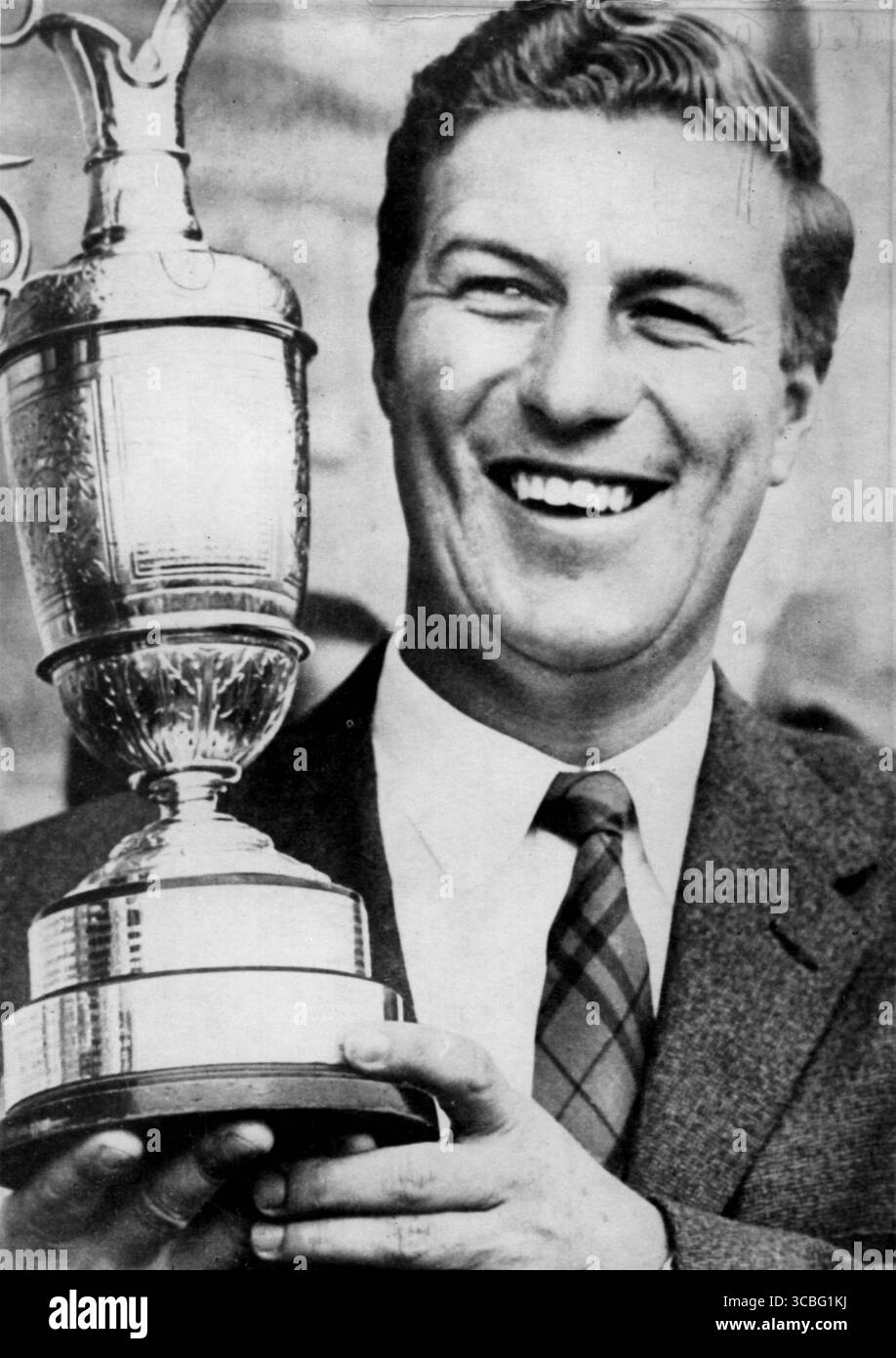 PETER THOMSON WINS THE OPEN CHAMPIONSHIP 1956 Peter Thomson was a ...
