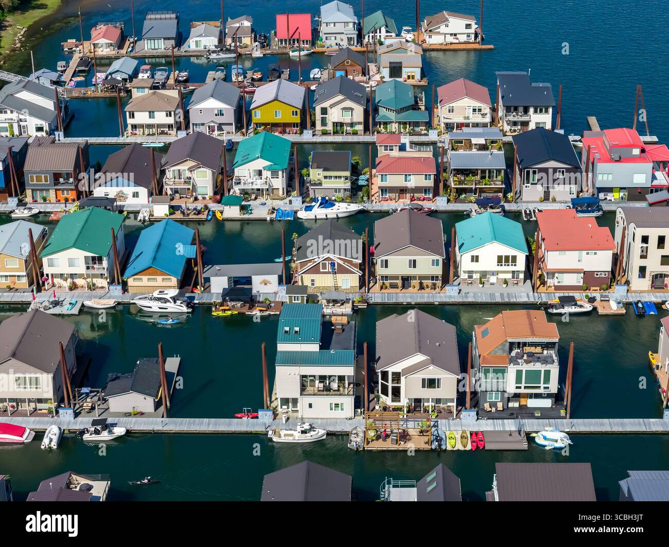 Portland oregon homes skyline hi-res stock photography and images - Alamy