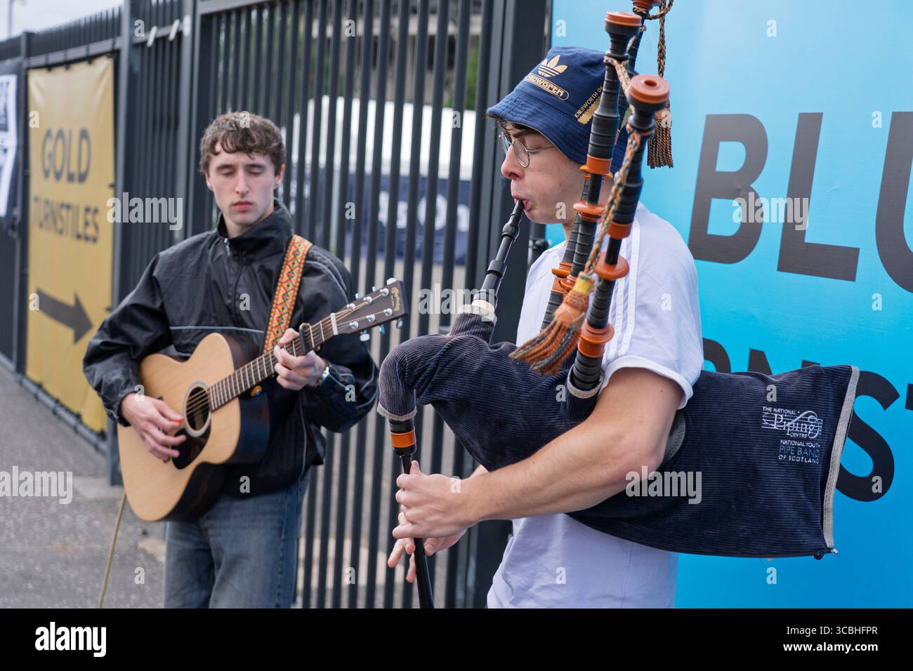 Edinburgh, Scotland, UK. 8th August 2025. Oasis play first of 3 gigs at ...