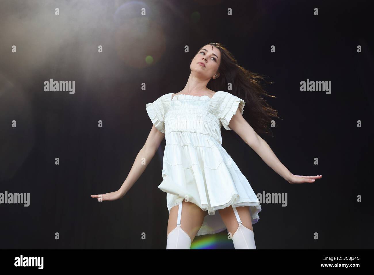 Australian band confidence man hi-res stock photography and images - Alamy