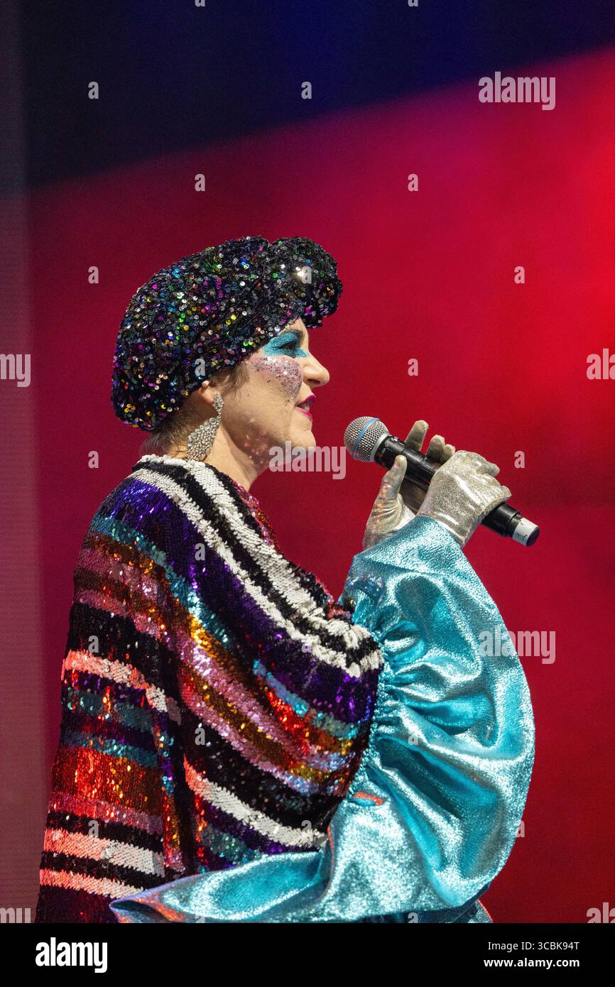 Lulworth Castle, Dorset, UK. 1st Aug, 2025. Vanity Fairy performs in ...