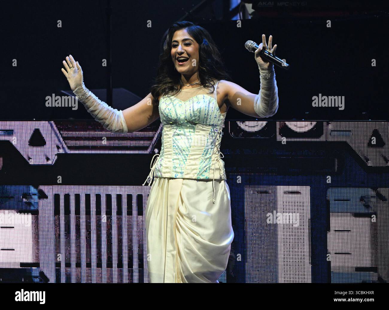 HOLLYWOOD FL - AUGUST 07: Shweta Mohan performs with A.R. Rahman during ...