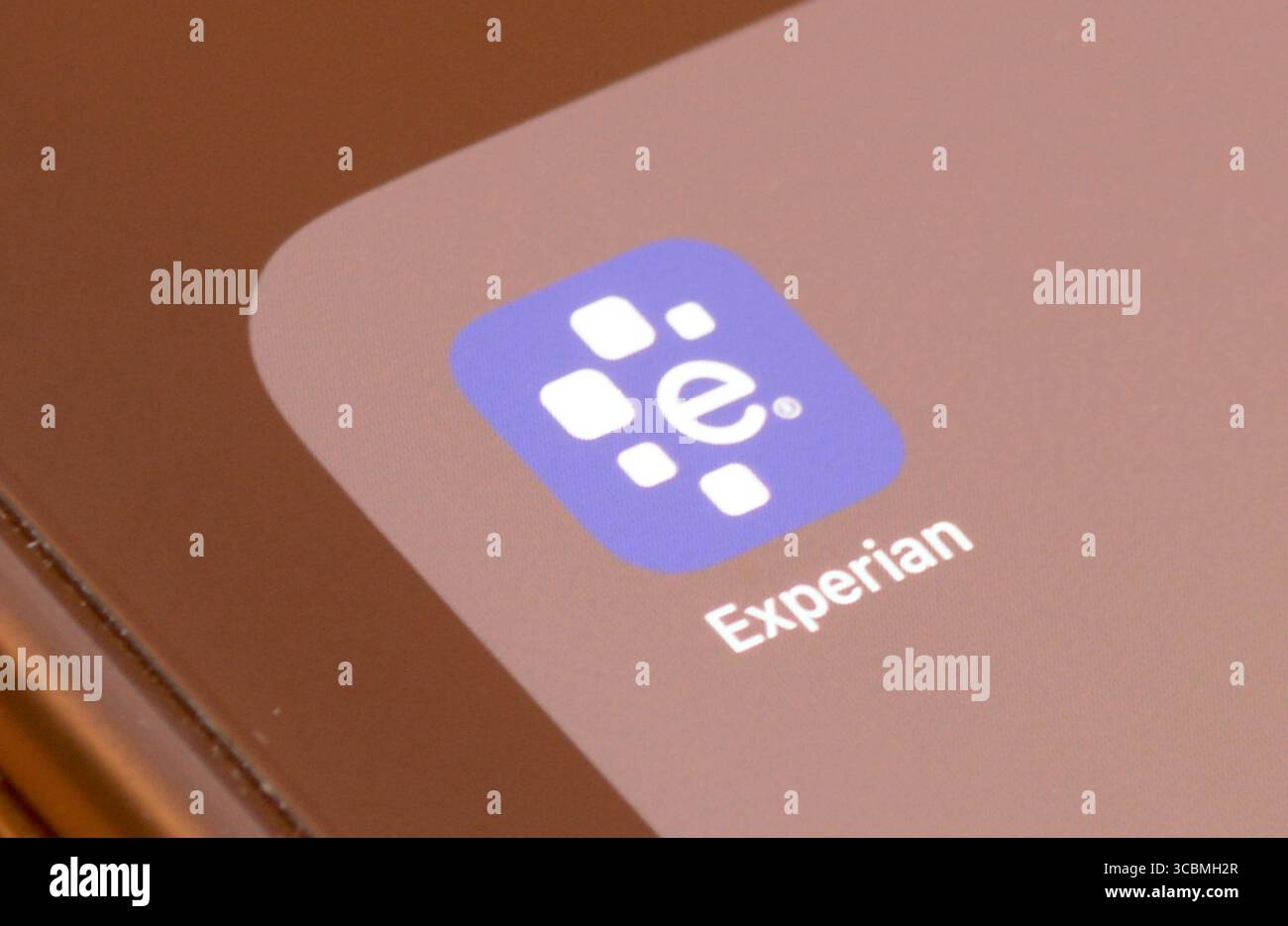 Experian screen hi-res stock photography and images - Alamy