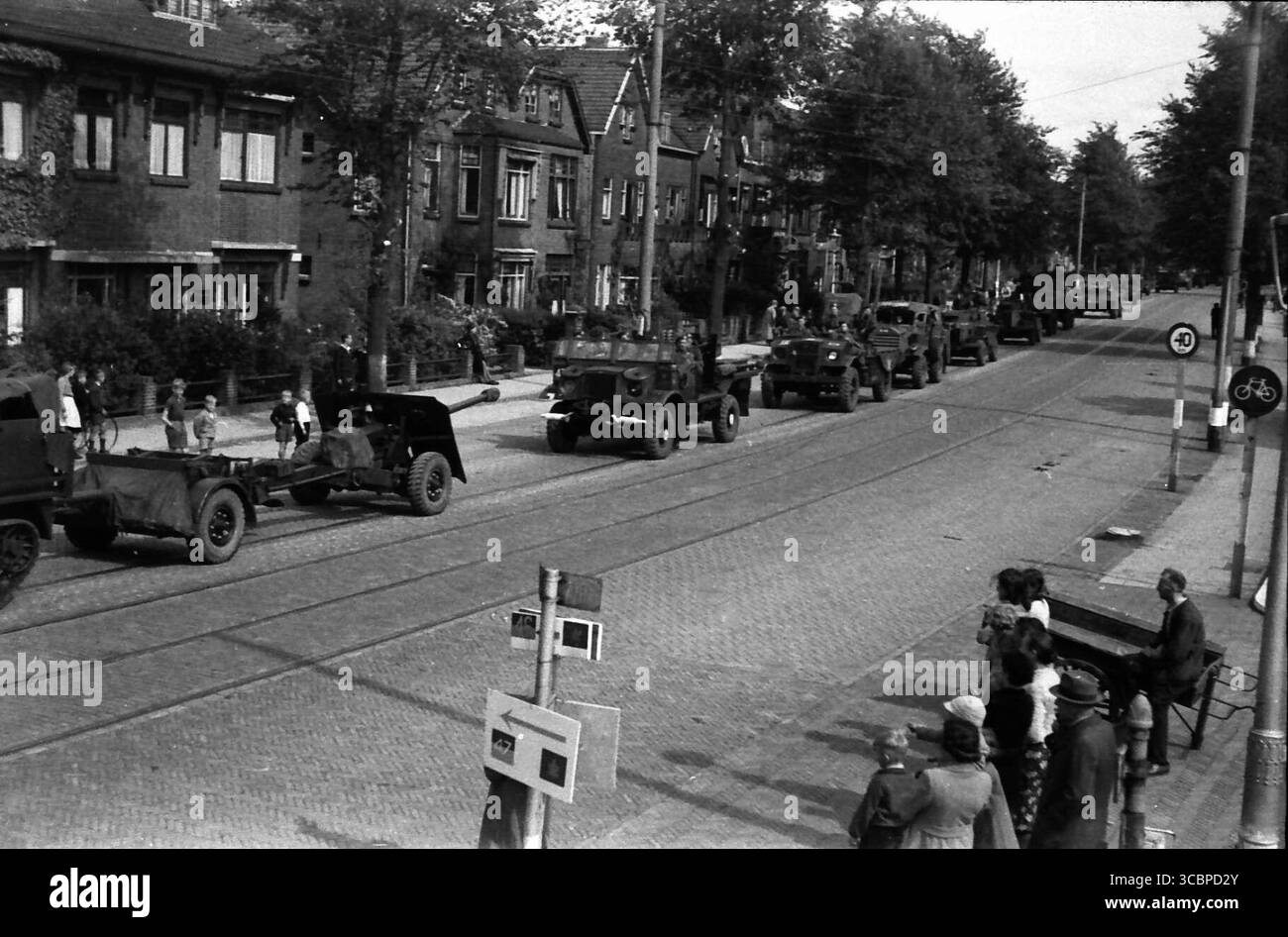 05-22-1945.Leiden.The Netherlands.Parade of the Canadian liberation ...