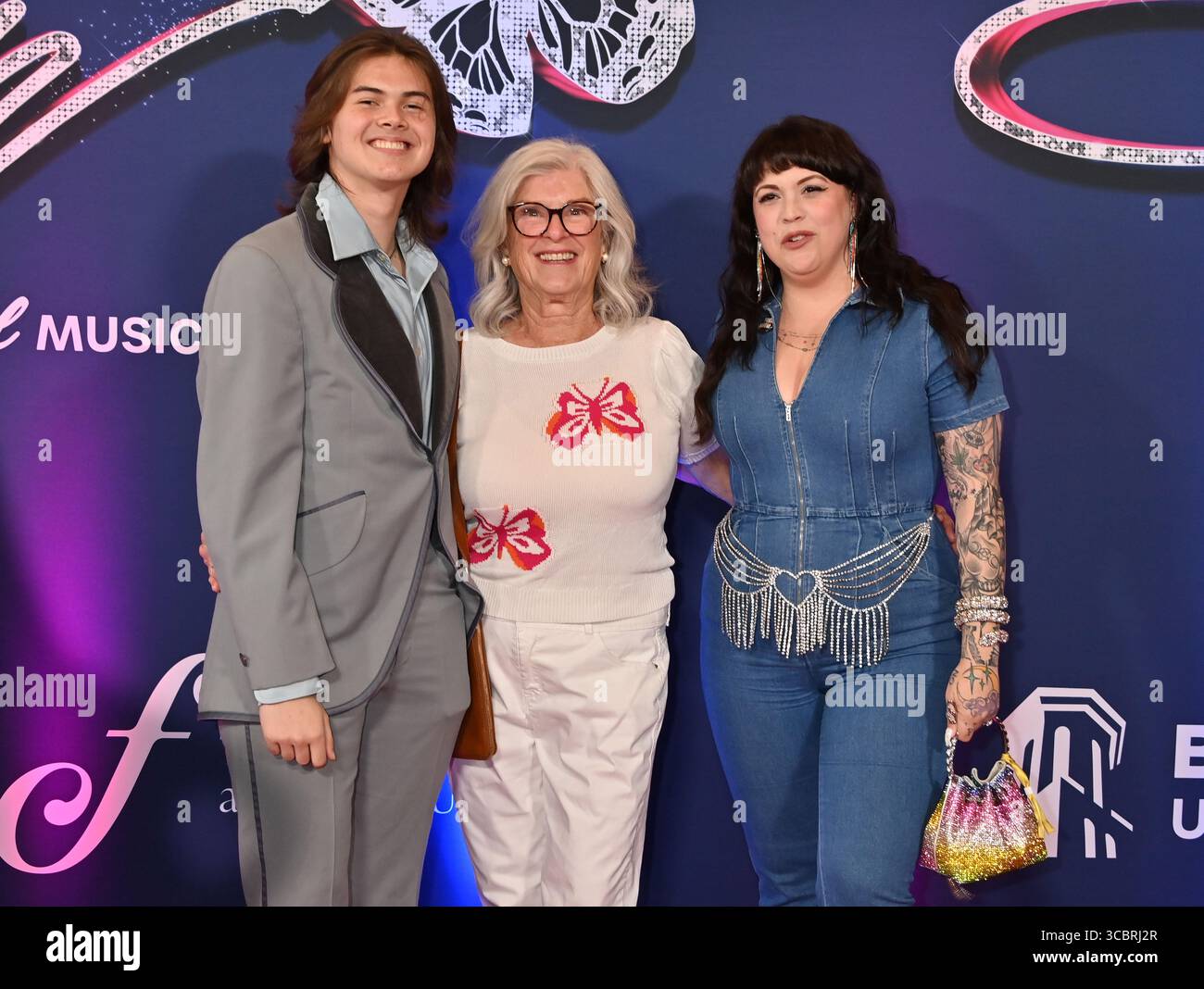 Nashville, USA. 08th Aug, 2025. Leroy Brown, Linda Scott and Rebecca ...