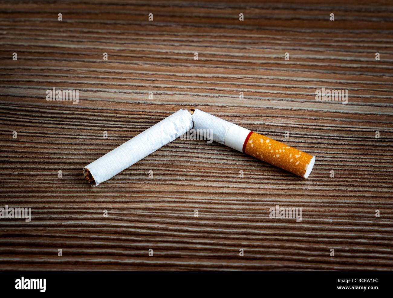 Crumpled cigarette hi-res stock photography and images - Alamy