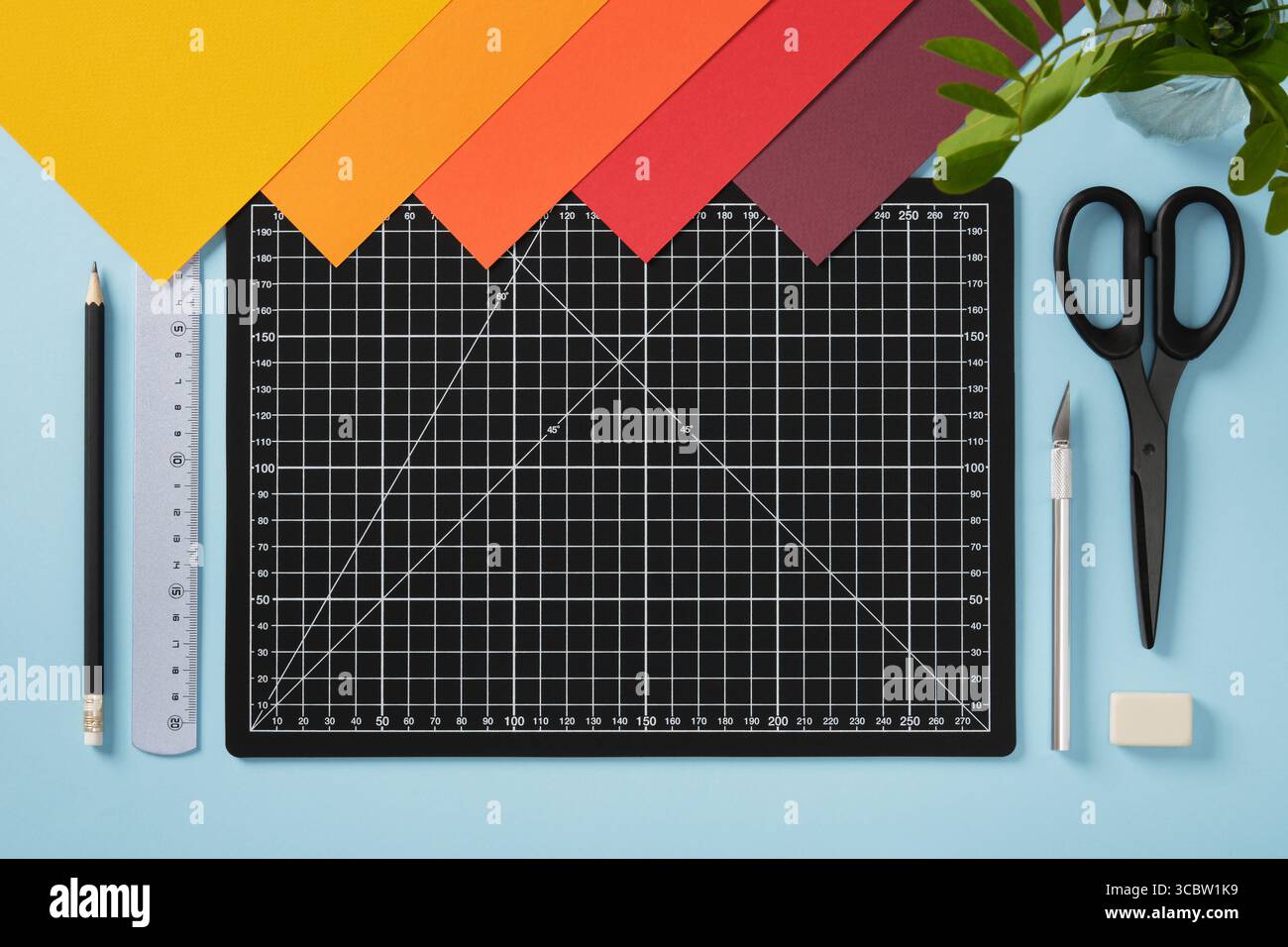 Papercraft projects hi-res stock photography and images - Alamy