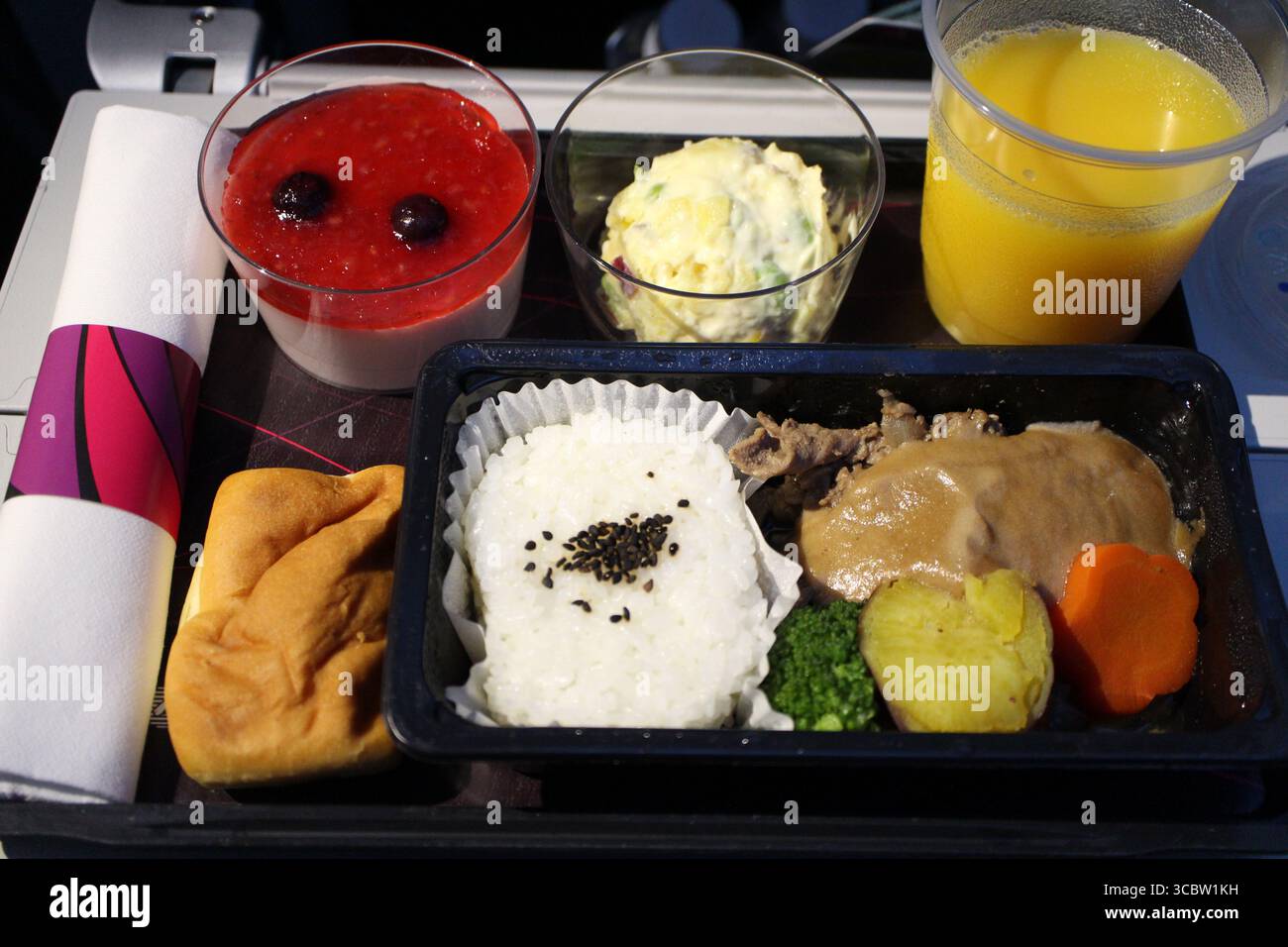 Flight meal japanese hi-res stock photography and images - Alamy