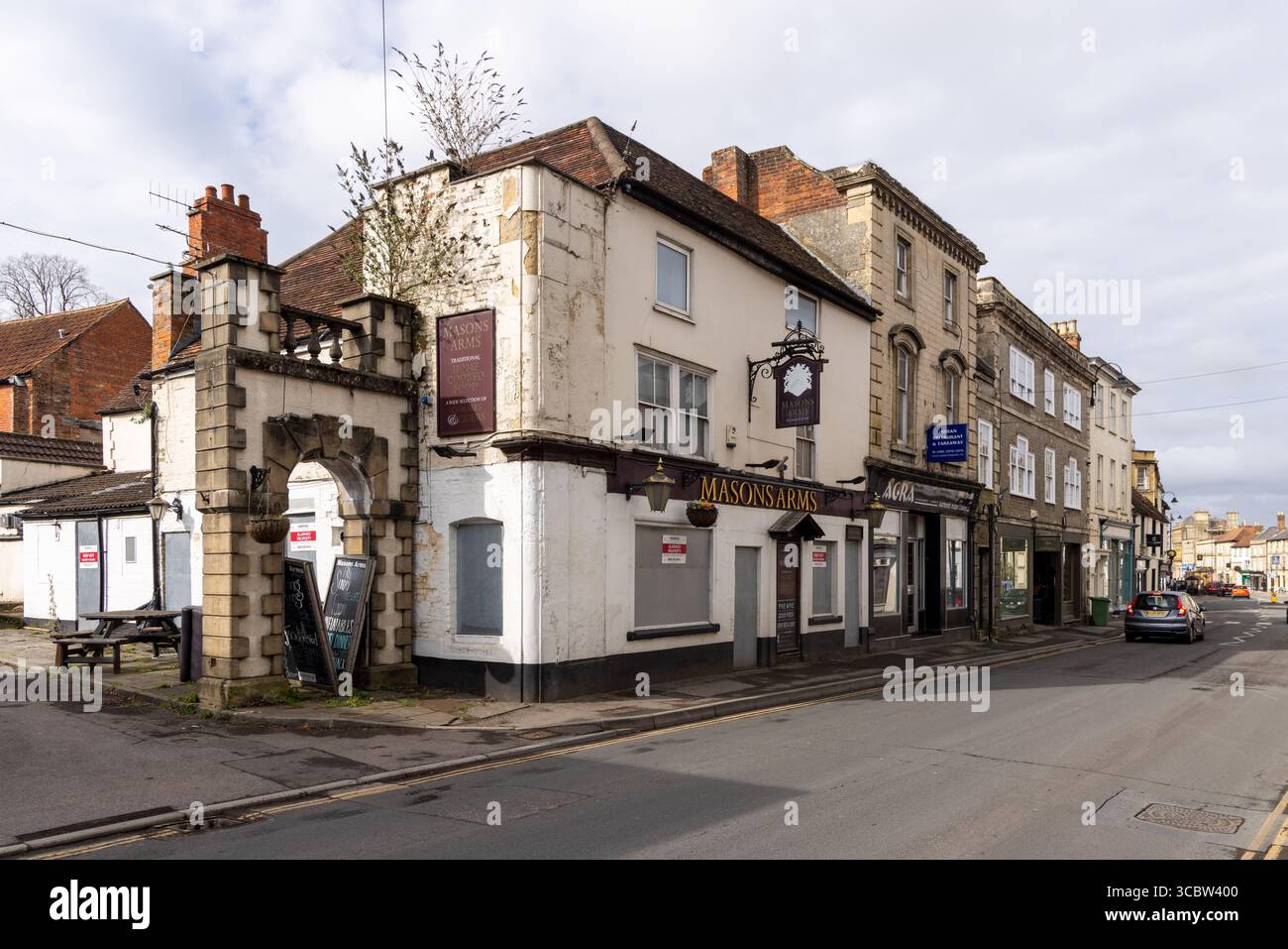 The Old Masons Arms public house in East Street Warminster, now closed ...