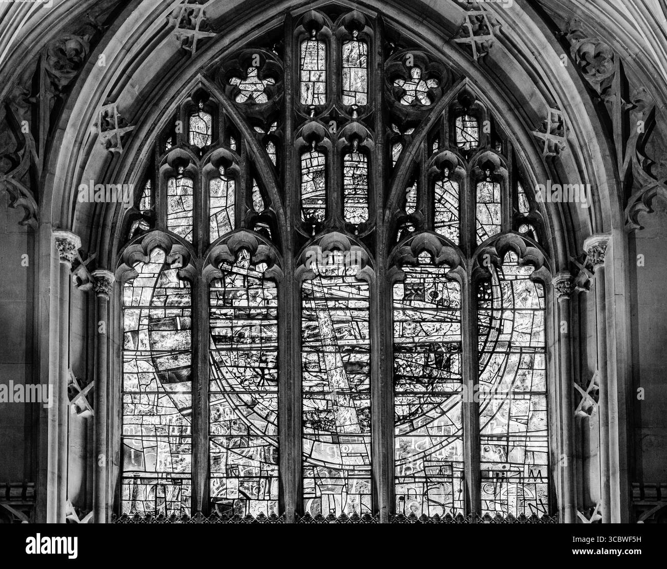 English gothic window Black and White Stock Photos & Images - Alamy