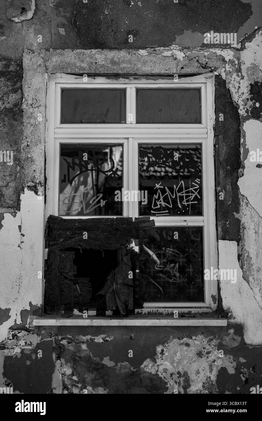 Neglect signs Black and White Stock Photos & Images - Alamy