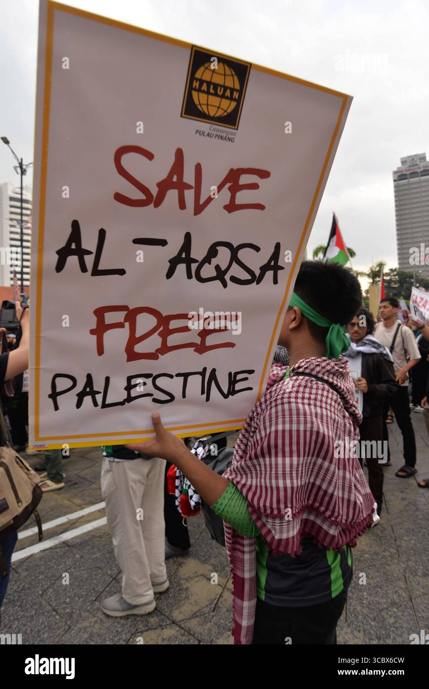 MALAYSIA KUALA LUMPUR 9/8/25 Masses Rally in Kuala Lumpur To Demand An ...