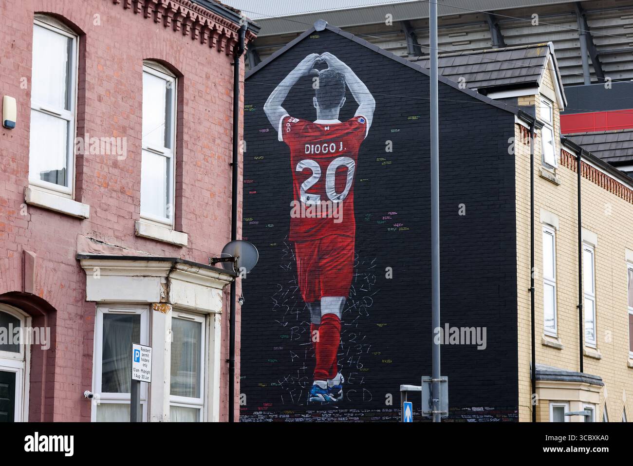 Liverpool, UK. 05th Aug, 2025. A new mural 'Forever 20 Diogo Jota ...